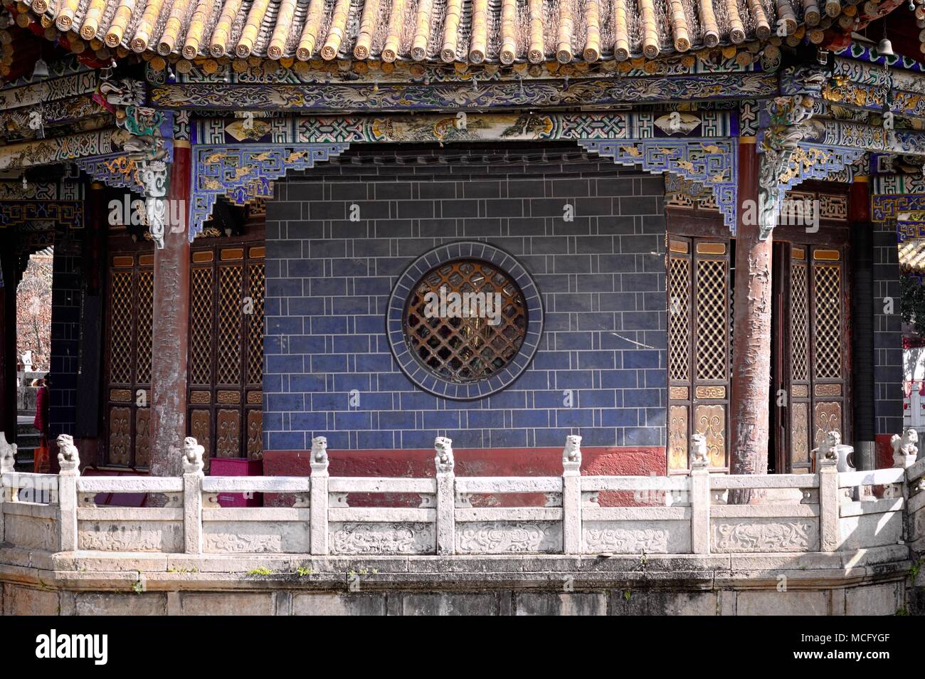 Facade of Yuantong Temple (Kunming, Yunnan, China Stock Photo - Alamy
