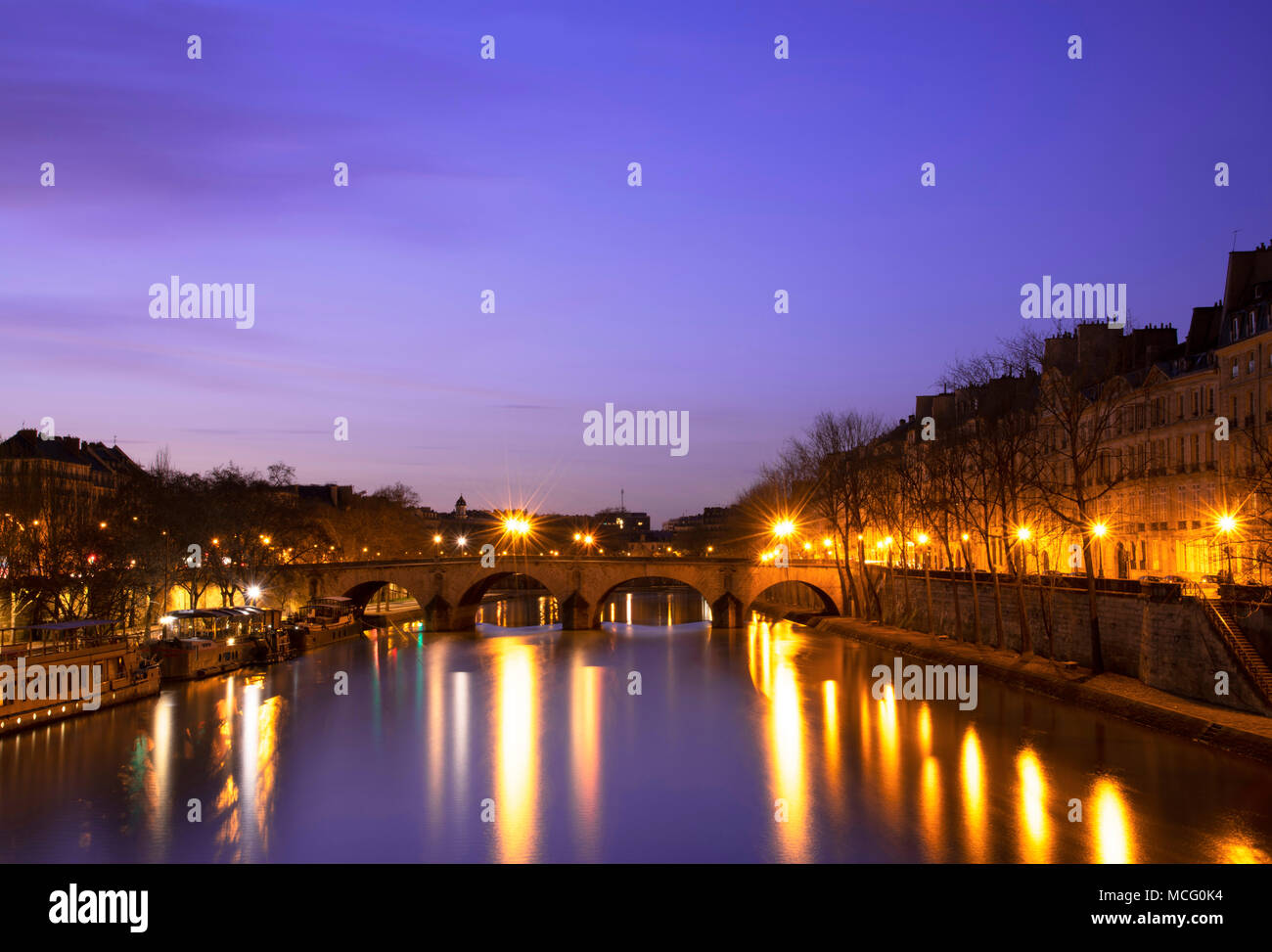 Pont marie hi-res stock photography and images - Alamy