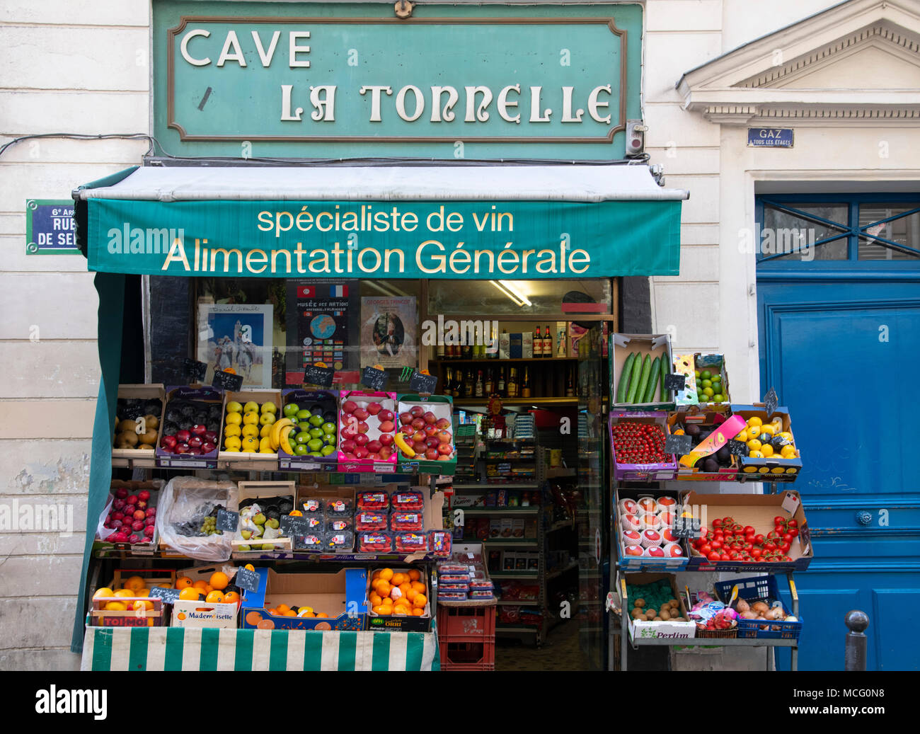 Paris fruit vegetables hi-res stock photography and images - Alamy