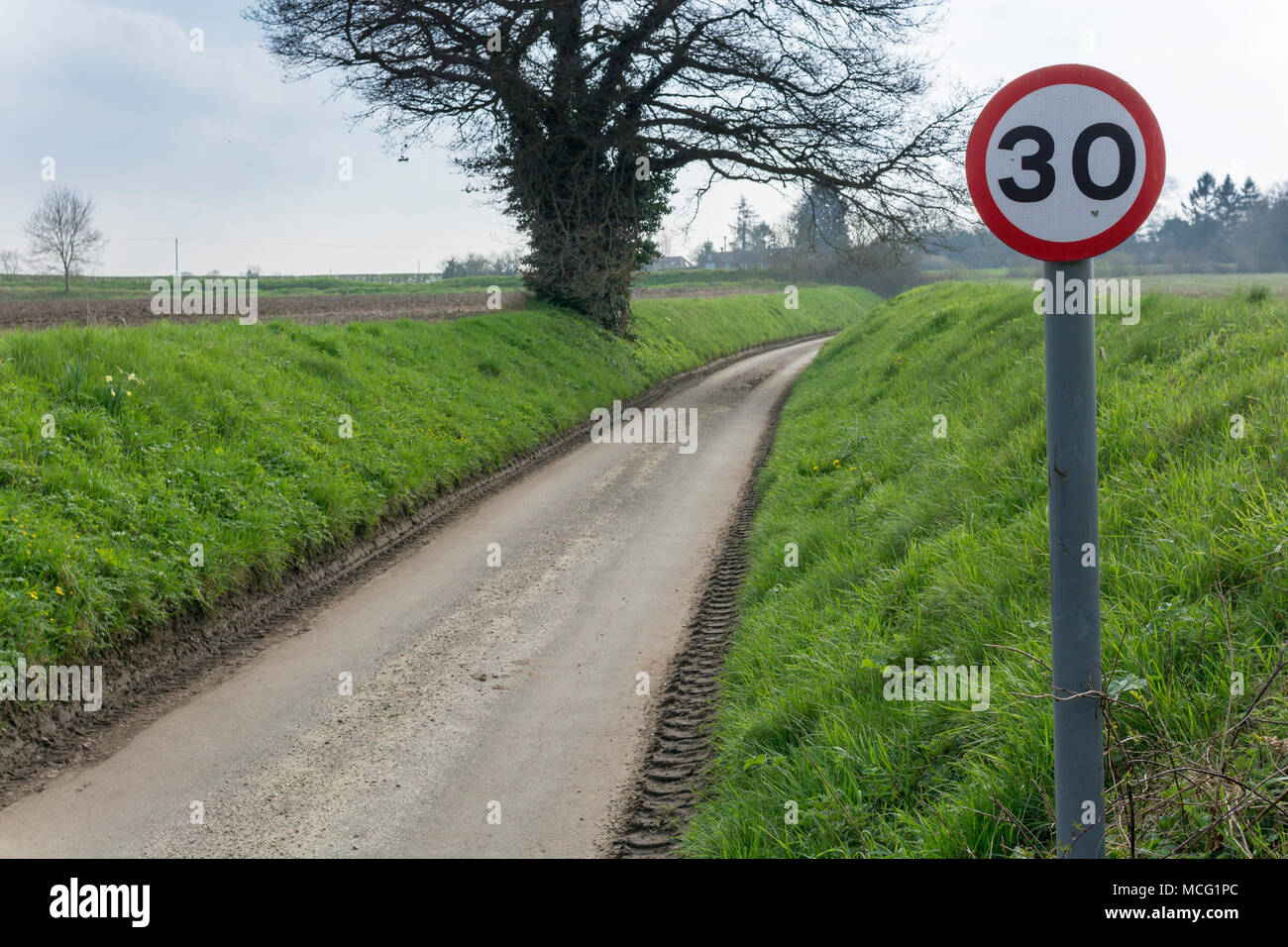 30 mph sign limit sign Stock Photo - Alamy
