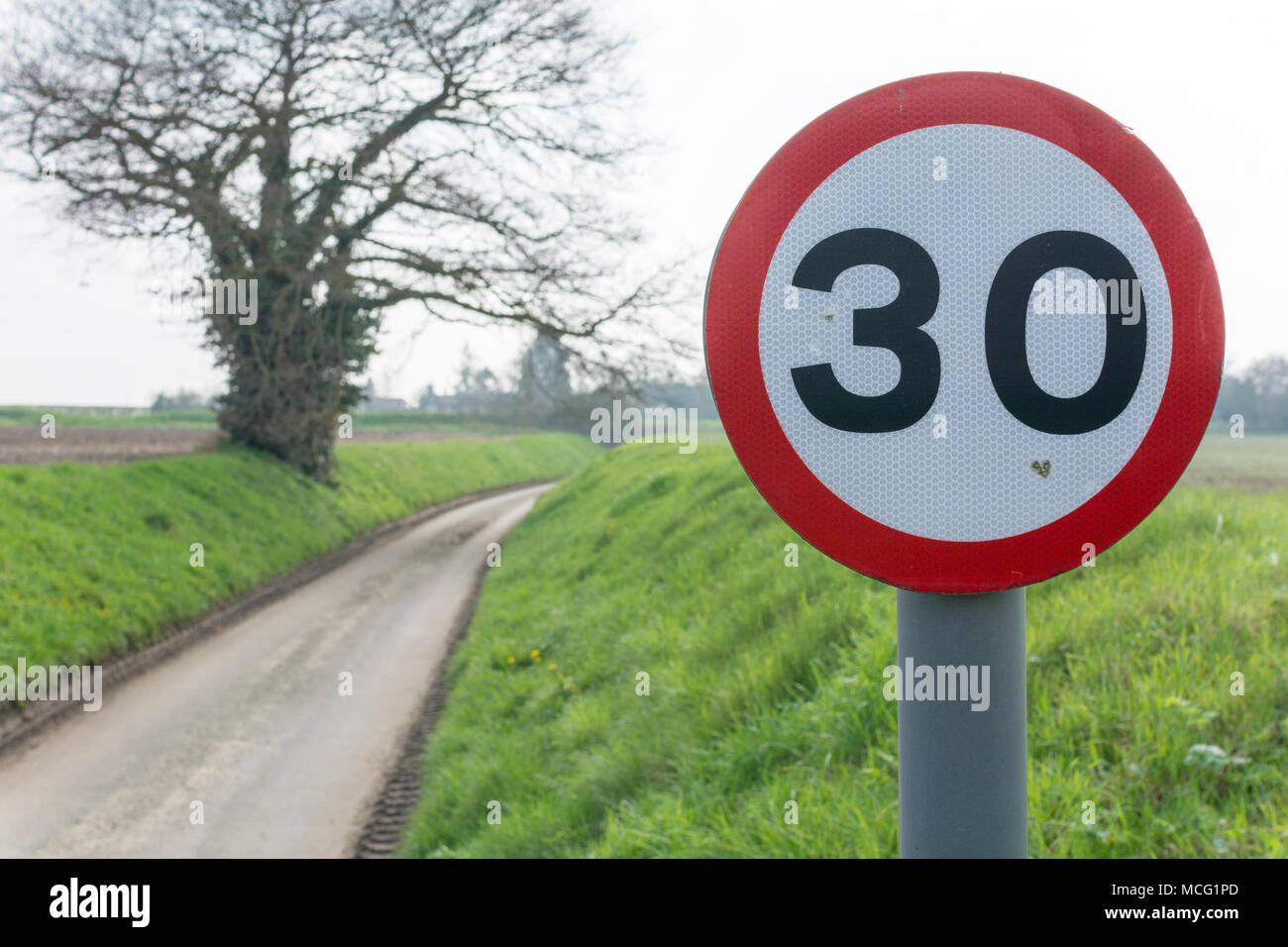 30 mph sign limit sign Stock Photo - Alamy