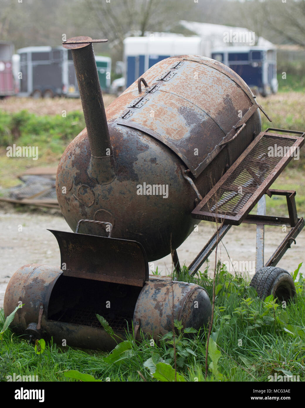 old barbecue BBQ Stock Photo - Alamy