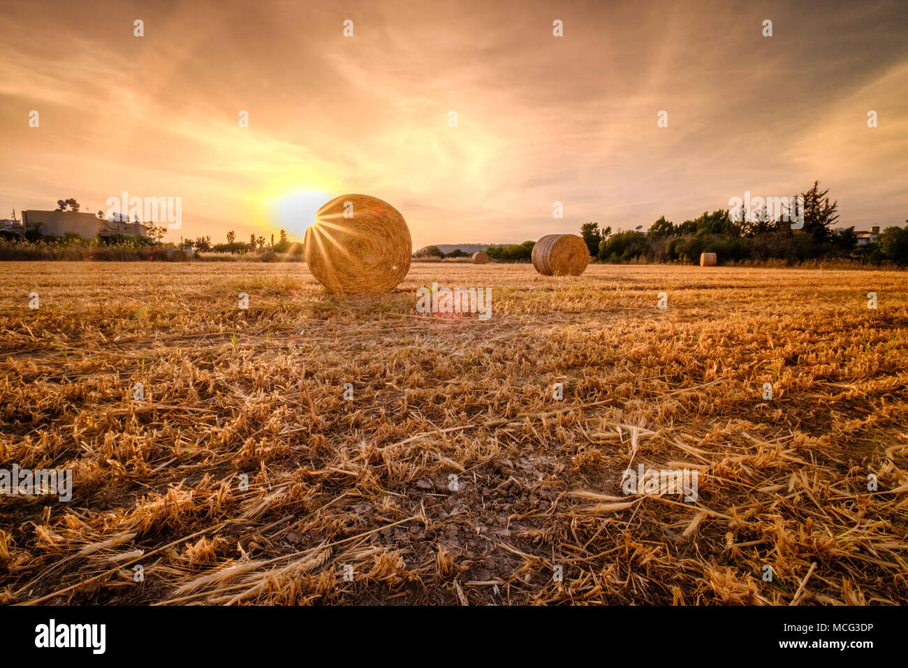 Haystack haystacks bale bales hi-res stock photography and images - Alamy