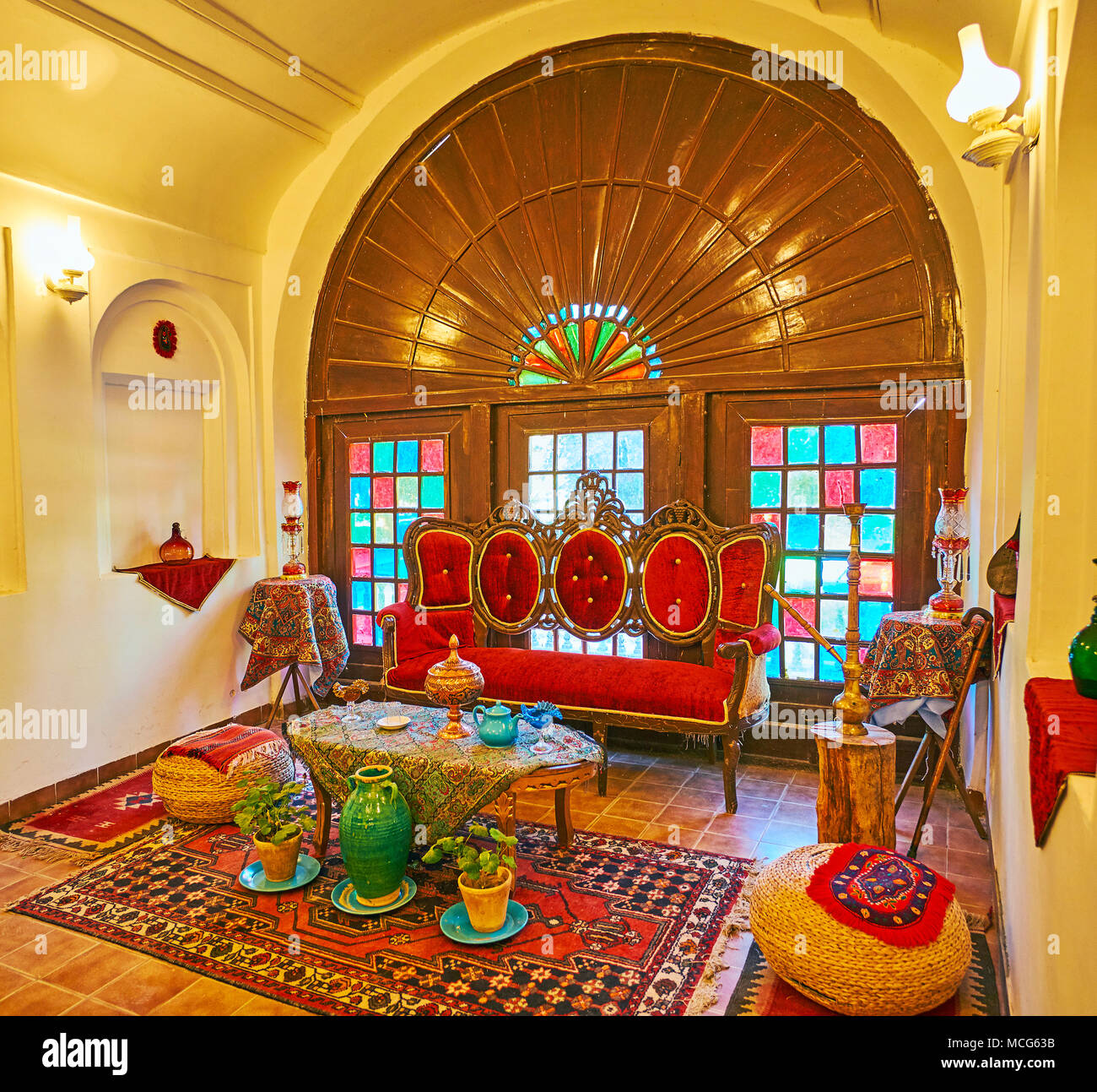 MAHAN, IRAN - OCTOBER 16, 2017: The hall on upper terrace of Shazdeh ...