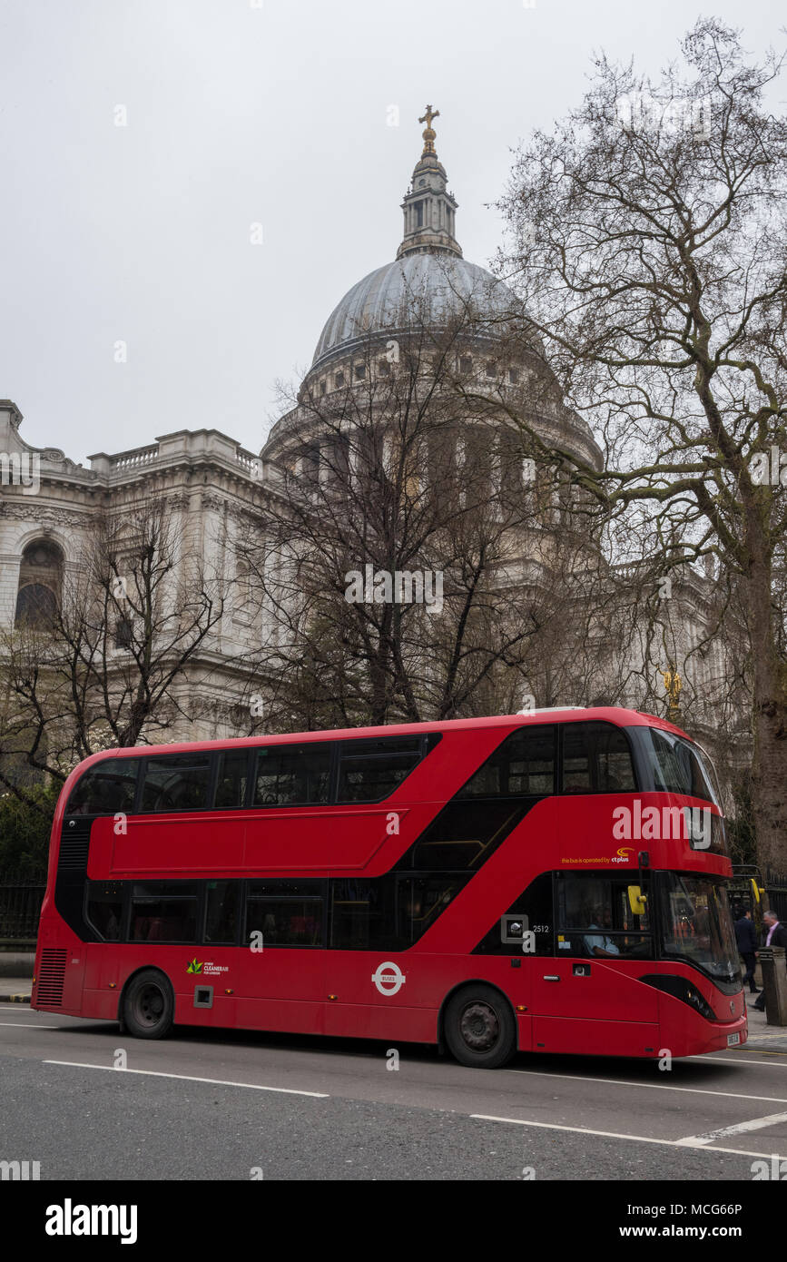 London routemaster replica hi-res stock photography and images - Alamy