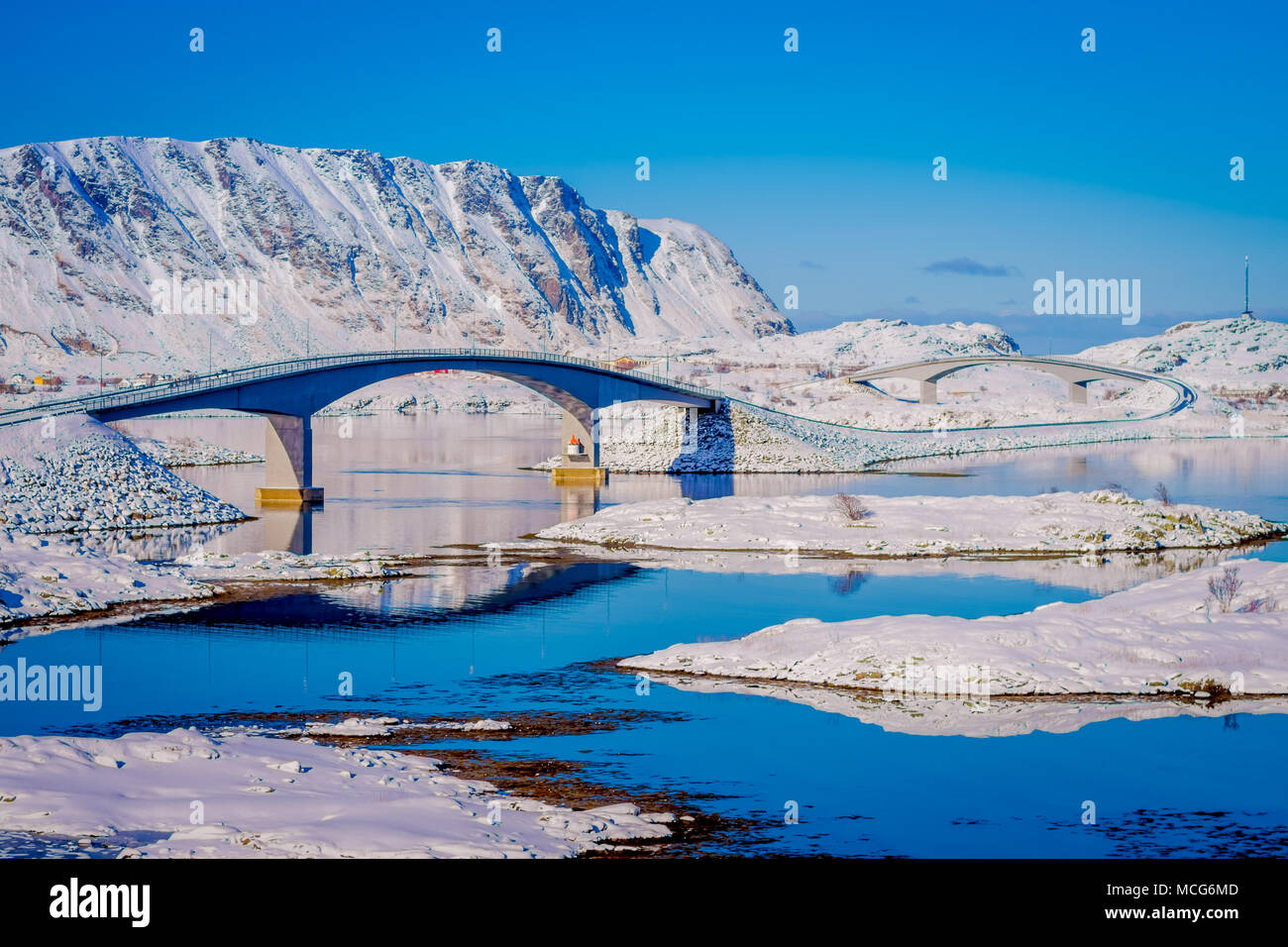 Gimsoystraumen Bridge is a cantilever road bridge that crosses the ...