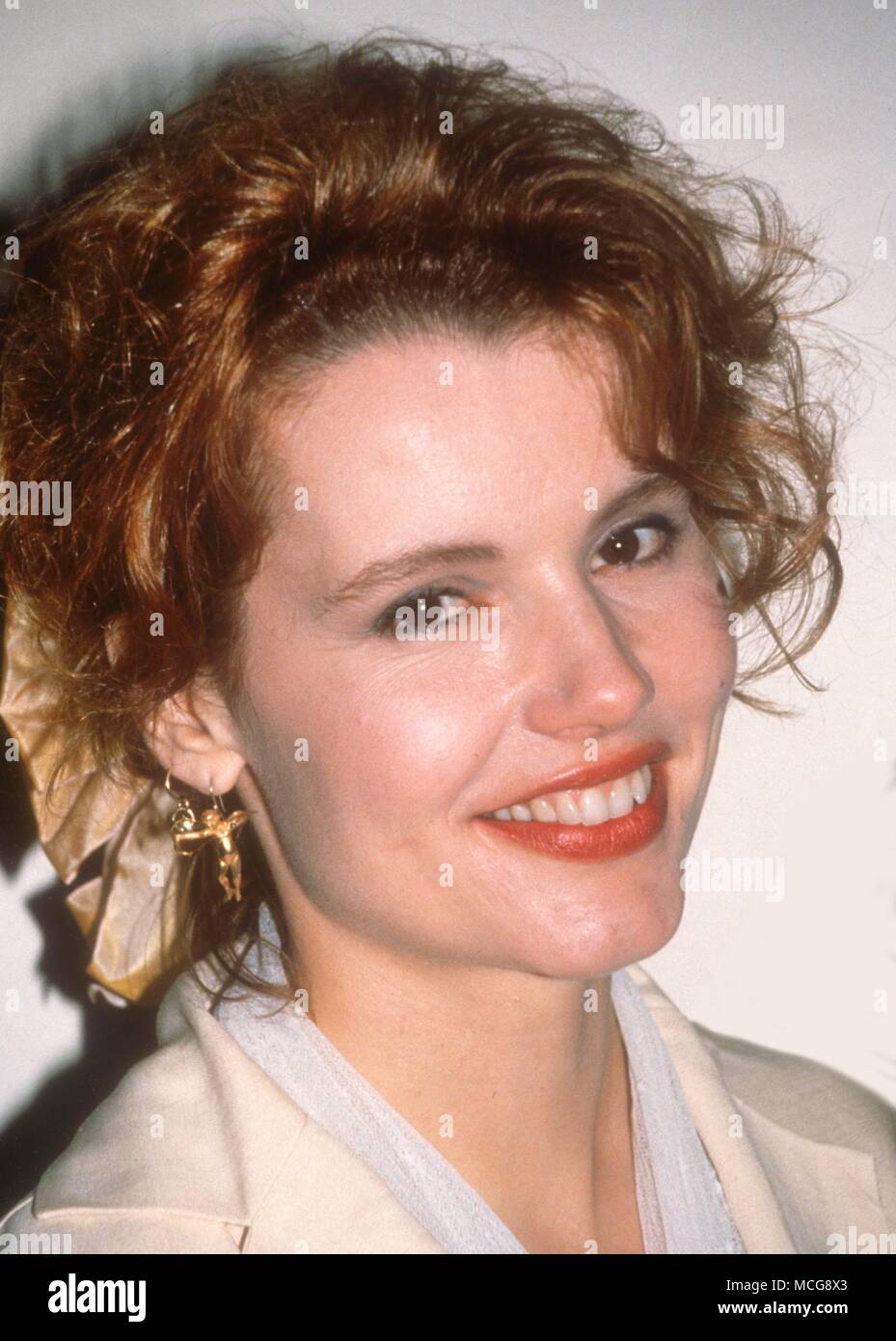 Gina Davis 1986 Photo By Adam ScullPHOTOlink.net Stock Photo - Alamy