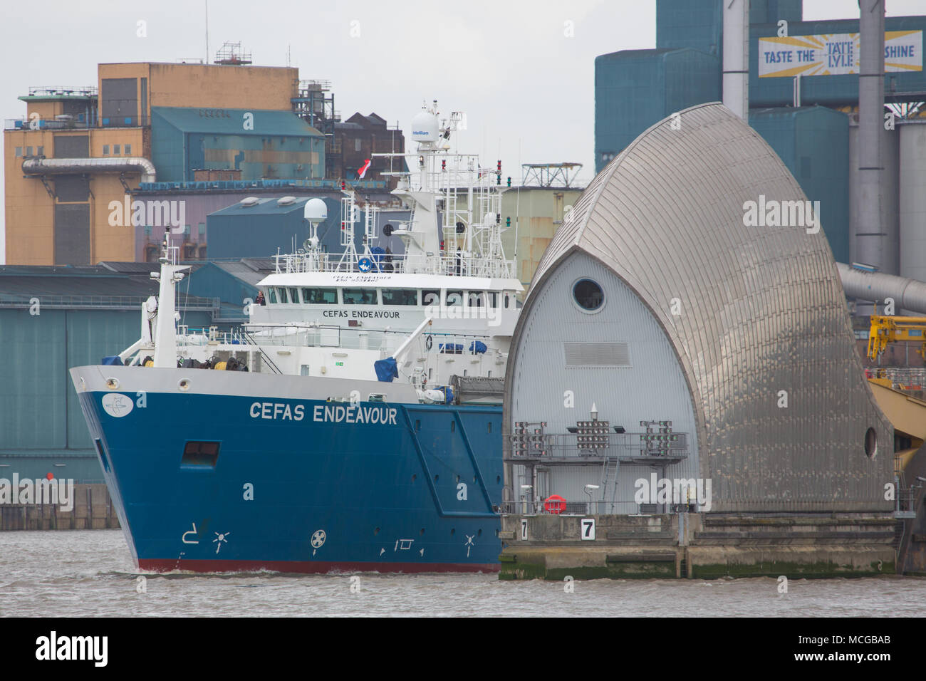 Endeavour ship at the thames barrier hi-res stock photography and ...