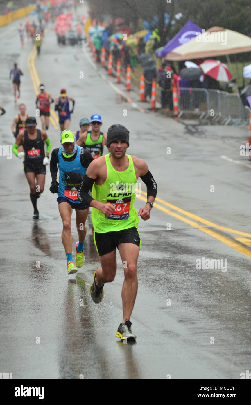 Heartbreak hill boston marathon race hi-res stock photography and ...