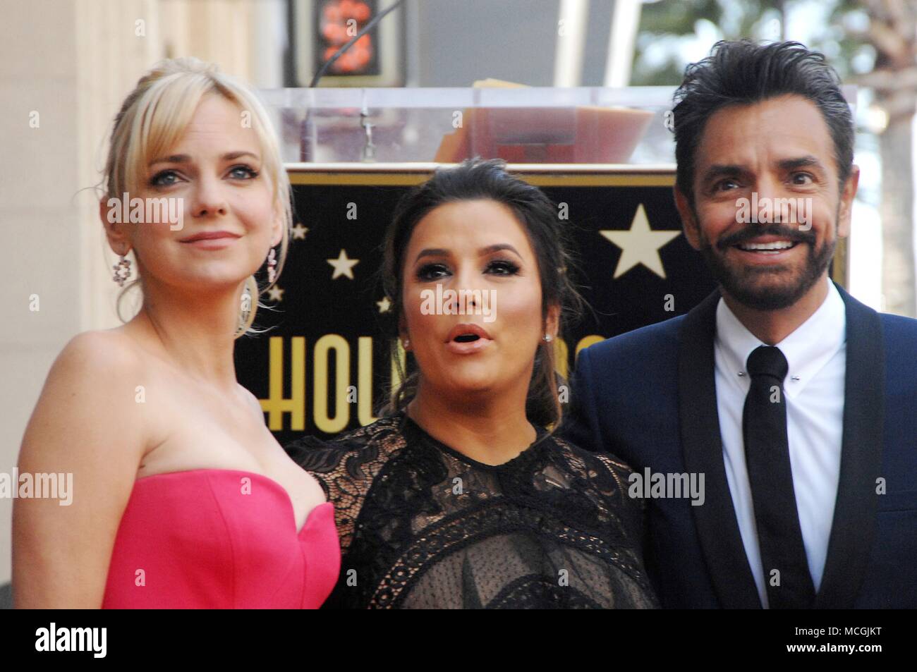 Los Angeles, CA, USA. 16th Apr, 2018. Anna Faris, Eva Longoria, Eugenio ...