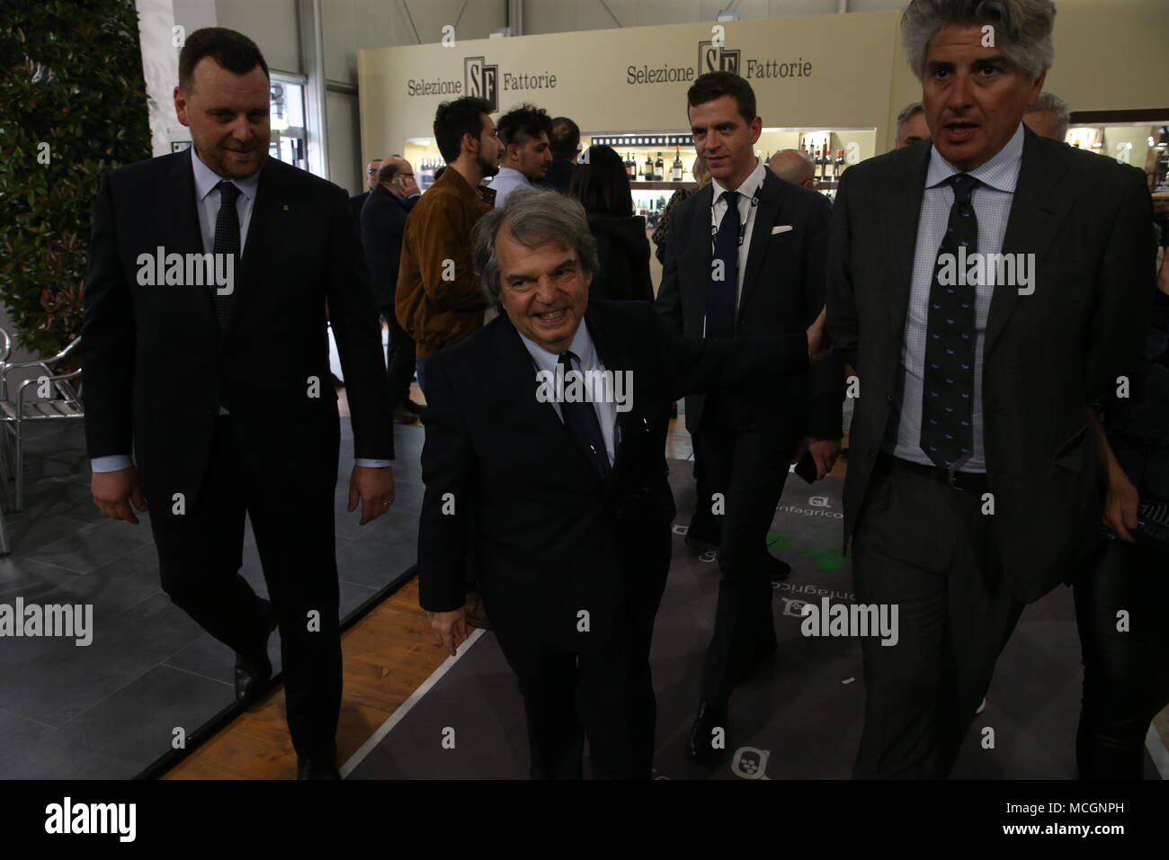 Italian politicians at Vinitaly Expo Stock Photo - Alamy
