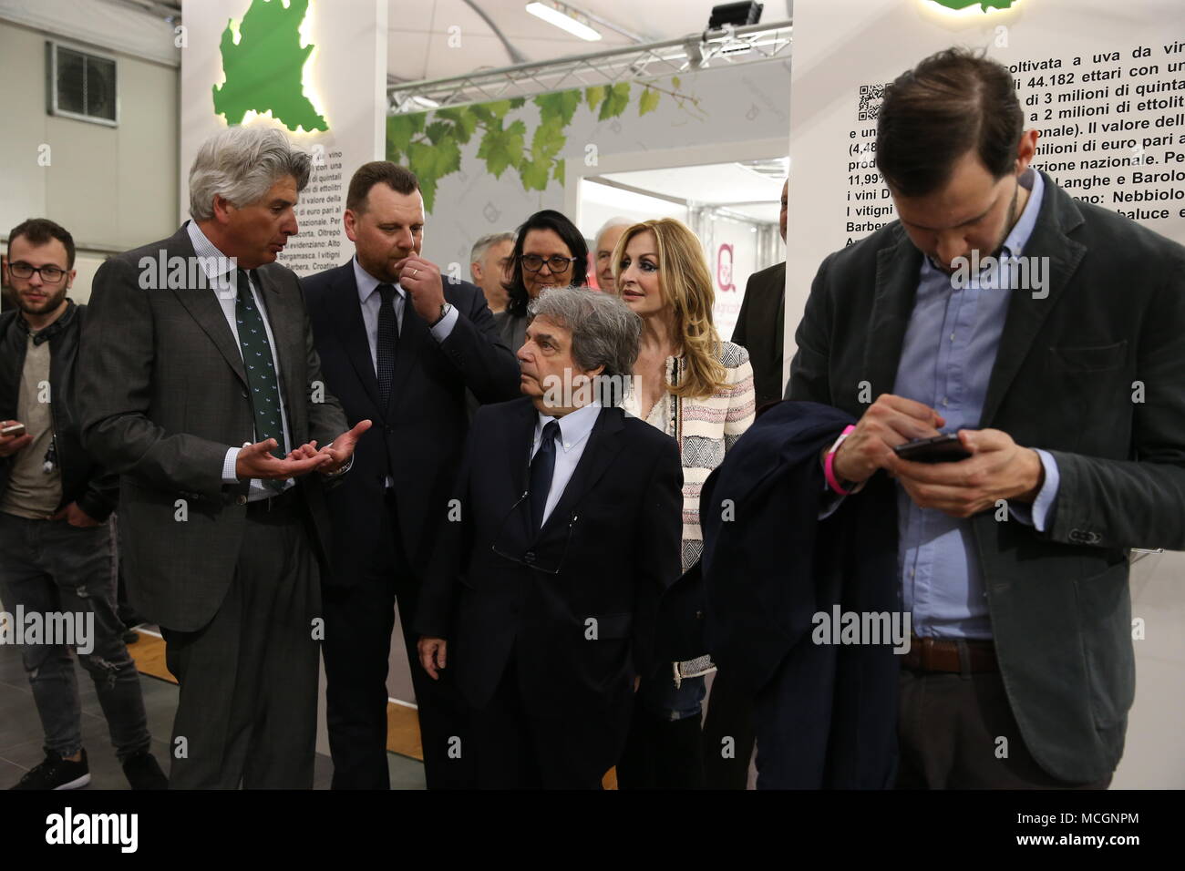 Italian politicians at Vinitaly Expo Stock Photo - Alamy