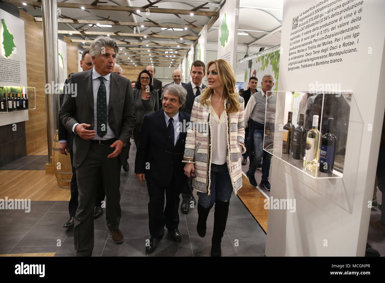 Italian politicians at Vinitaly Expo Stock Photo - Alamy