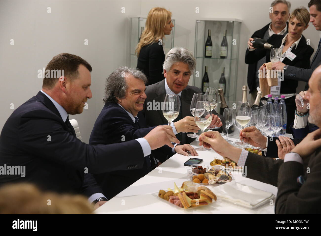 Italian politicians at Vinitaly Expo Stock Photo - Alamy