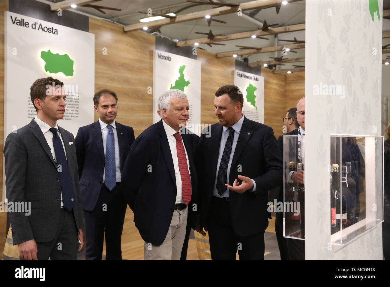 Italian politicians at Vinitaly Expo Stock Photo - Alamy