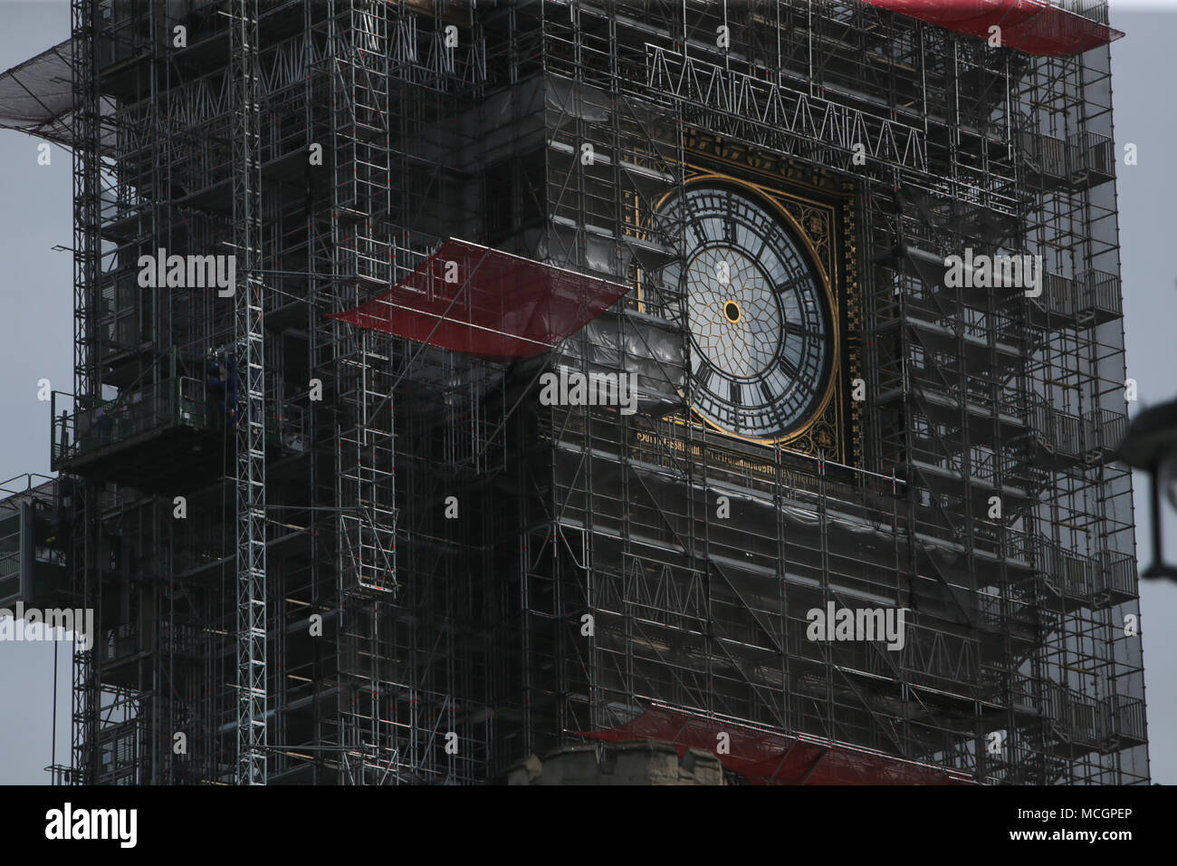 Clock without hands hi-res stock photography and images - Alamy