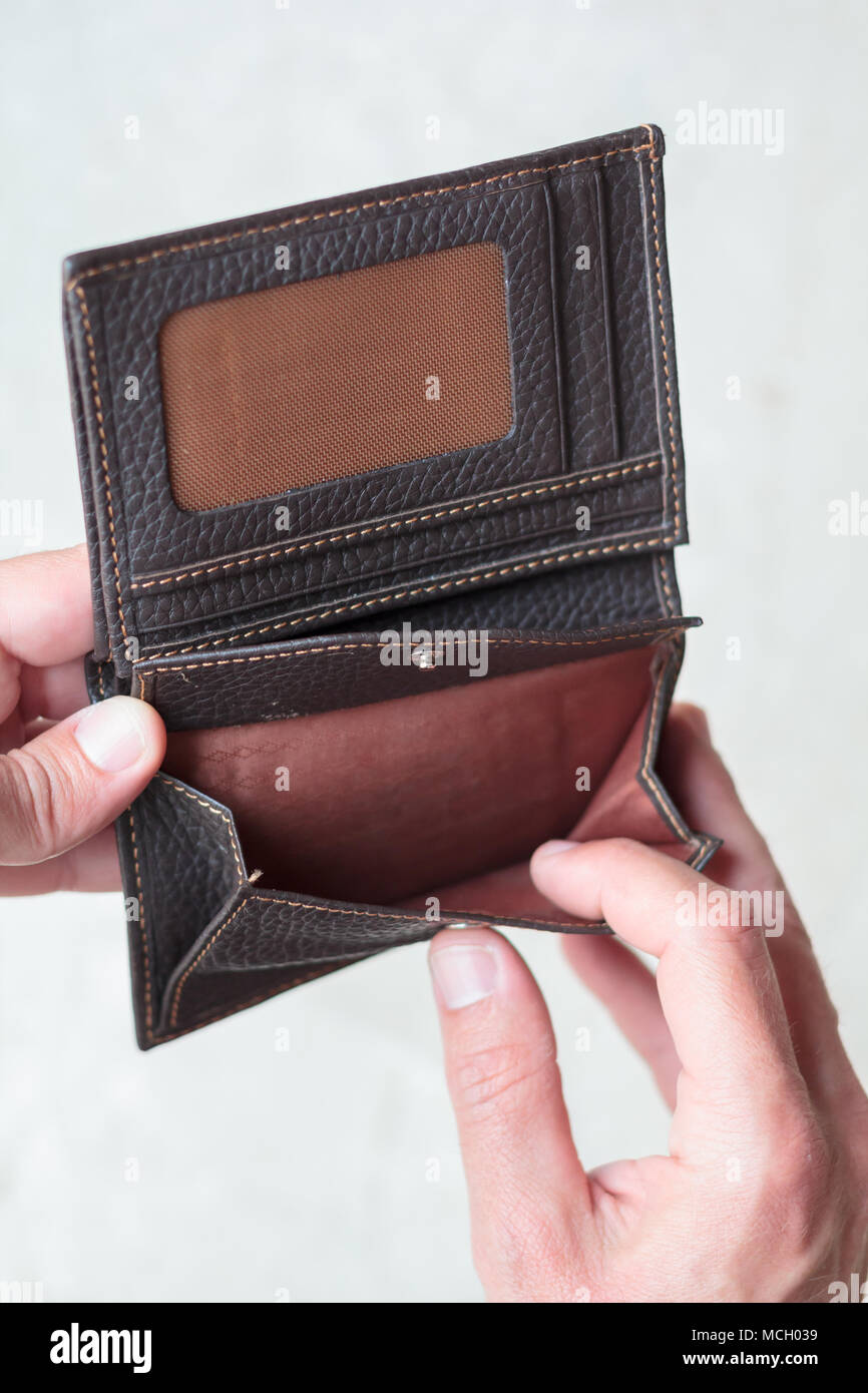 Open wallet hi-res stock photography and images - Alamy