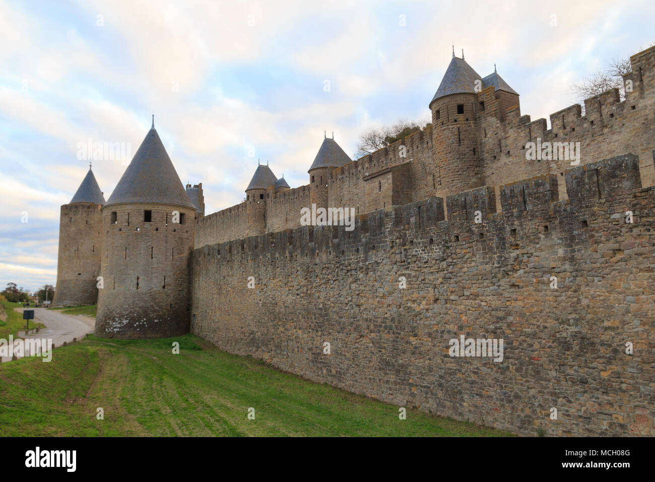 French medieval fortress hi-res stock photography and images - Alamy
