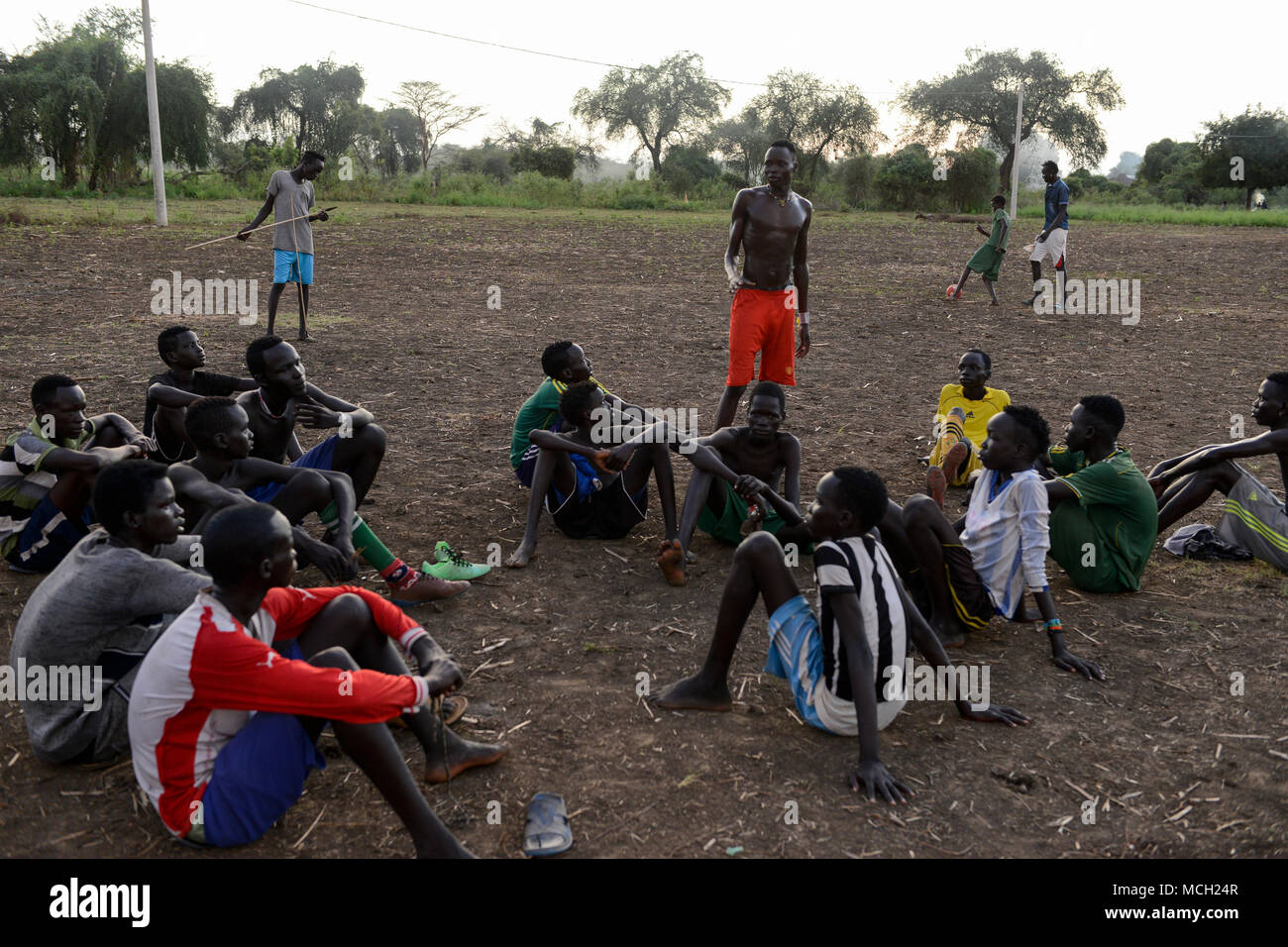 ETHIOPIA, Gambela, Itang, Nuer ethnic group, village Pilual, young ...