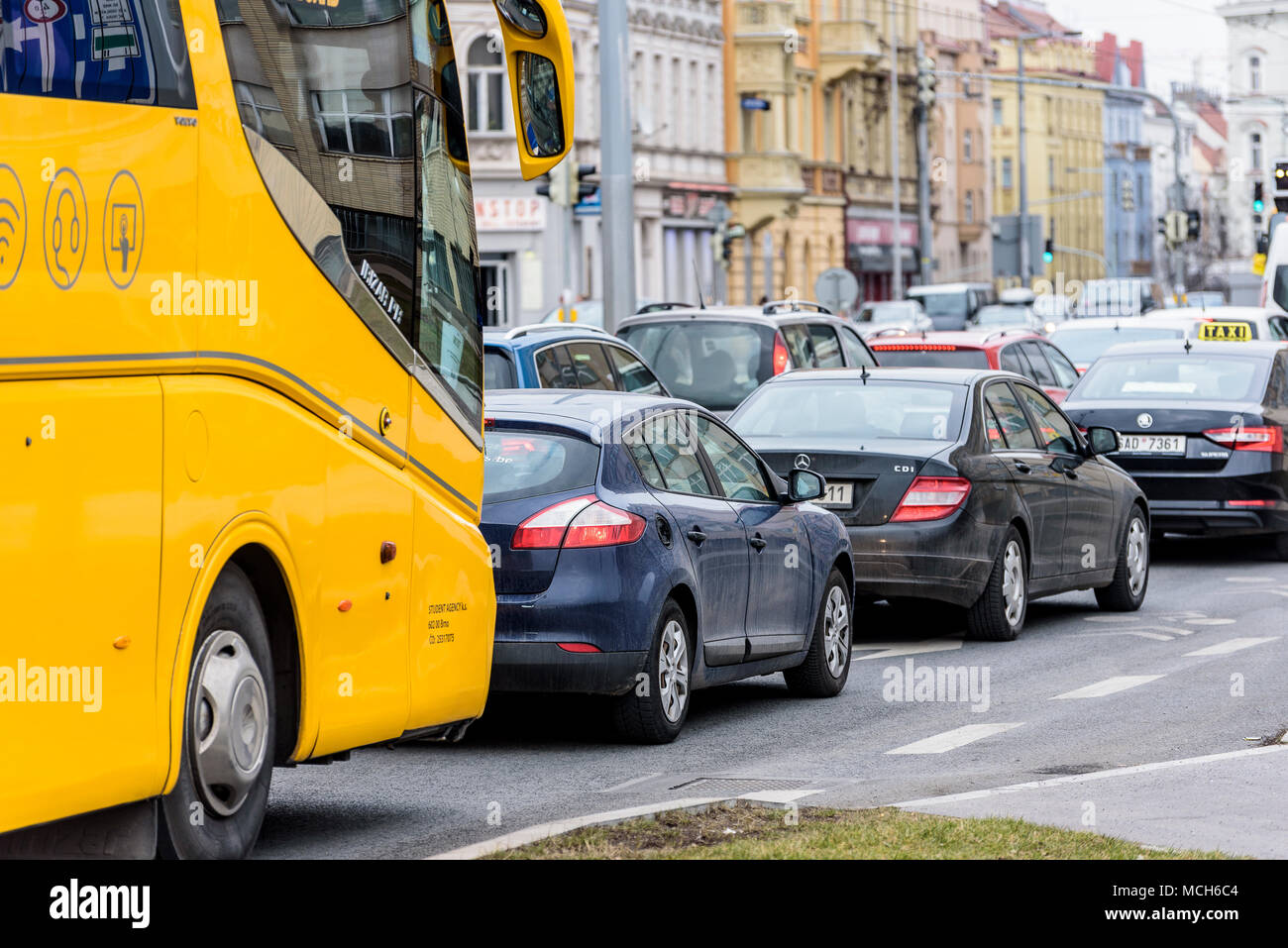 Prague bus hi-res stock photography and images - Alamy