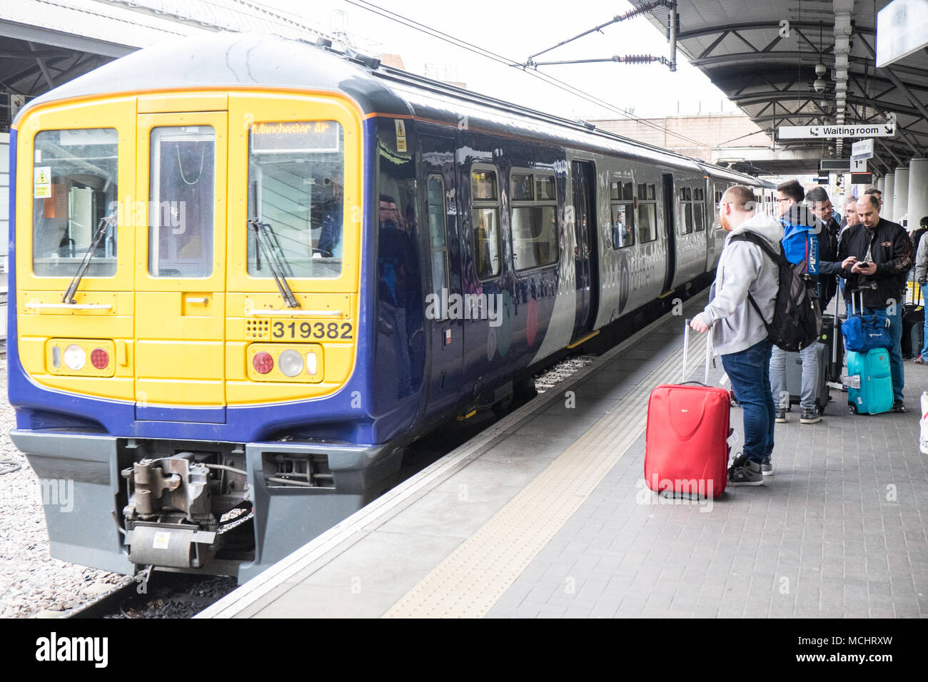 Train Manchester Airport Stock Photos & Train Manchester Airport Stock ...