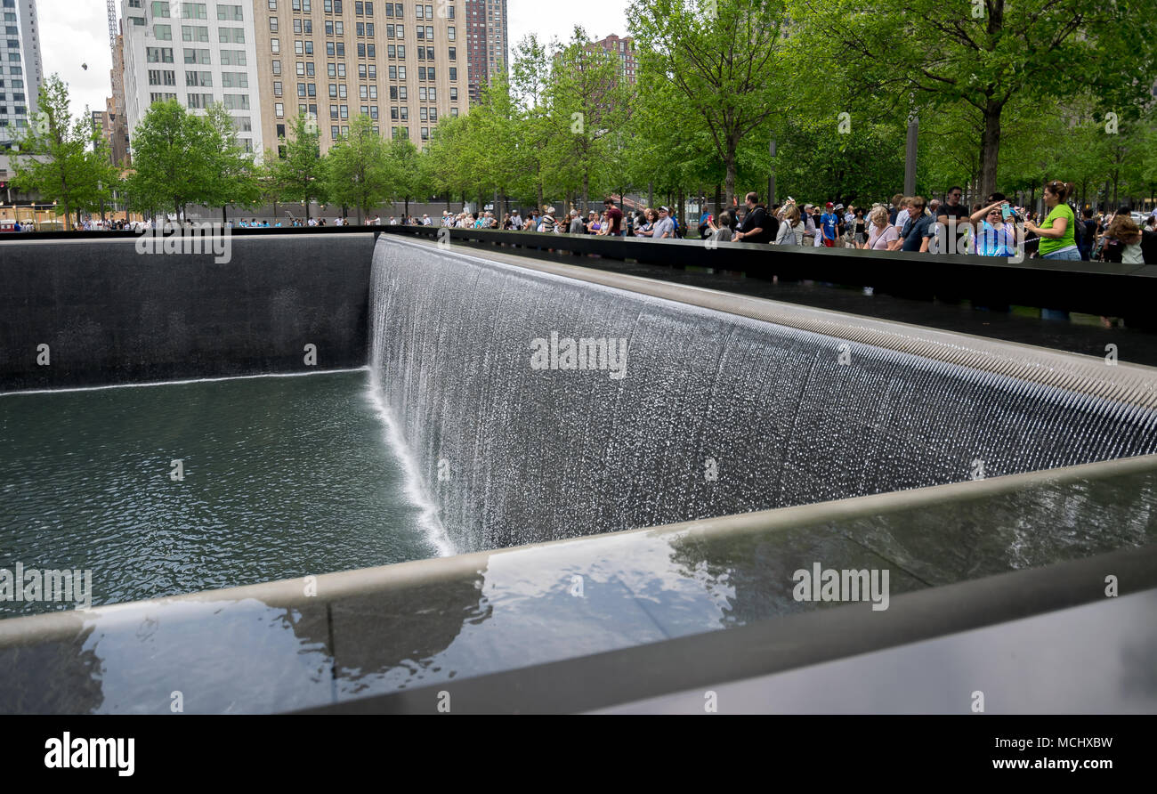 New York City 9/11 Memorial Reflection Pool Stock Photo - Alamy