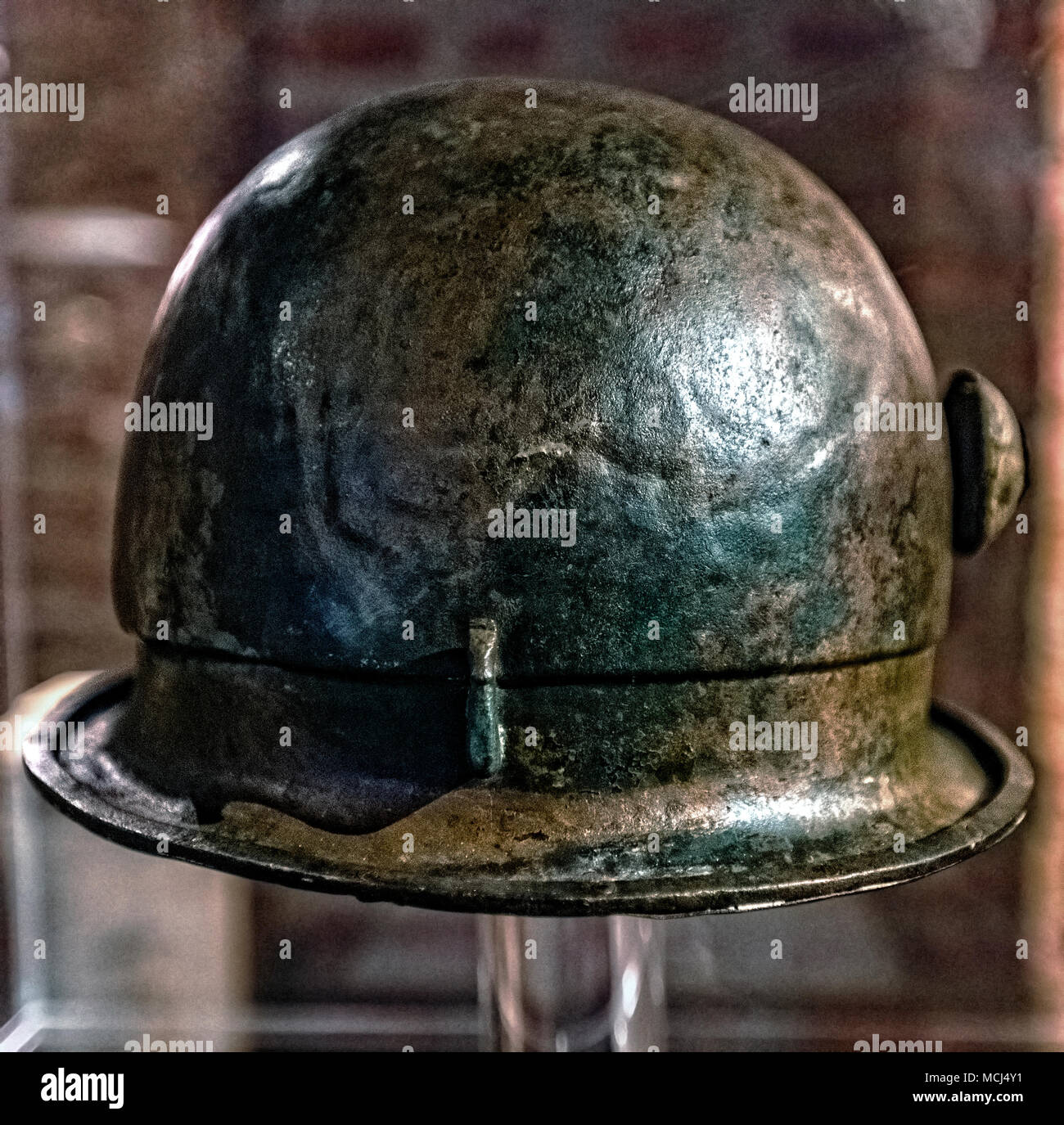 Elmet hi-res stock photography and images - Alamy