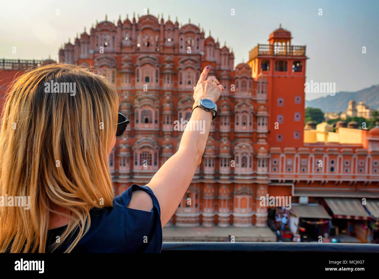 Indian girl taj mahal unesco hi-res stock photography and images - Alamy