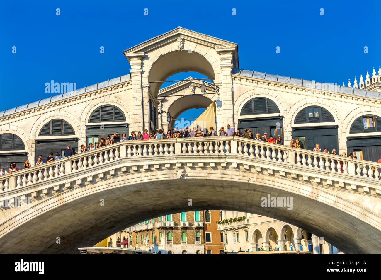 Rialto Bridge Colorful Grand Canal Touirists Travlers Grand Canal ...