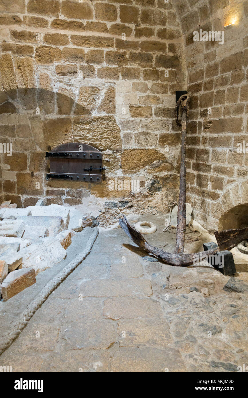 Defensive place hi-res stock photography and images - Alamy