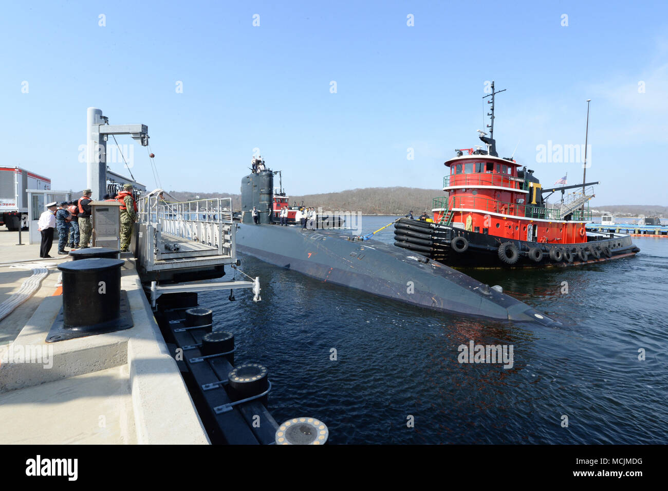 Naval submarine base new london hi-res stock photography and images - Alamy
