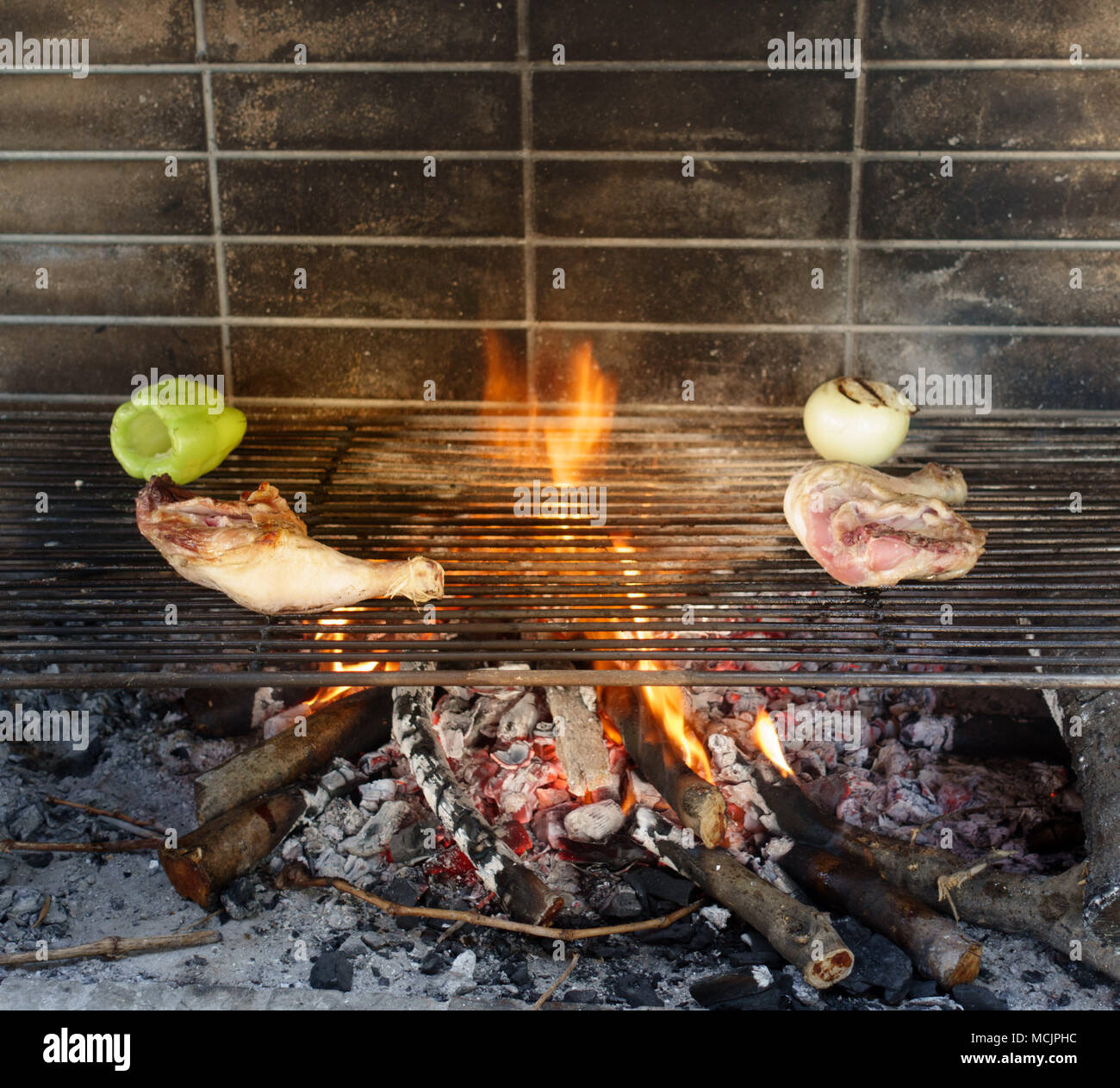 Old rusty barbecue hi-res stock photography and images - Alamy