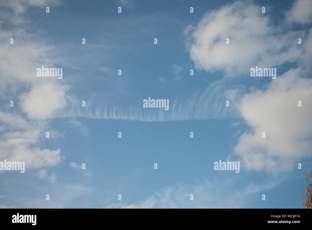 Cirrus sky hi-res stock photography and images - Alamy