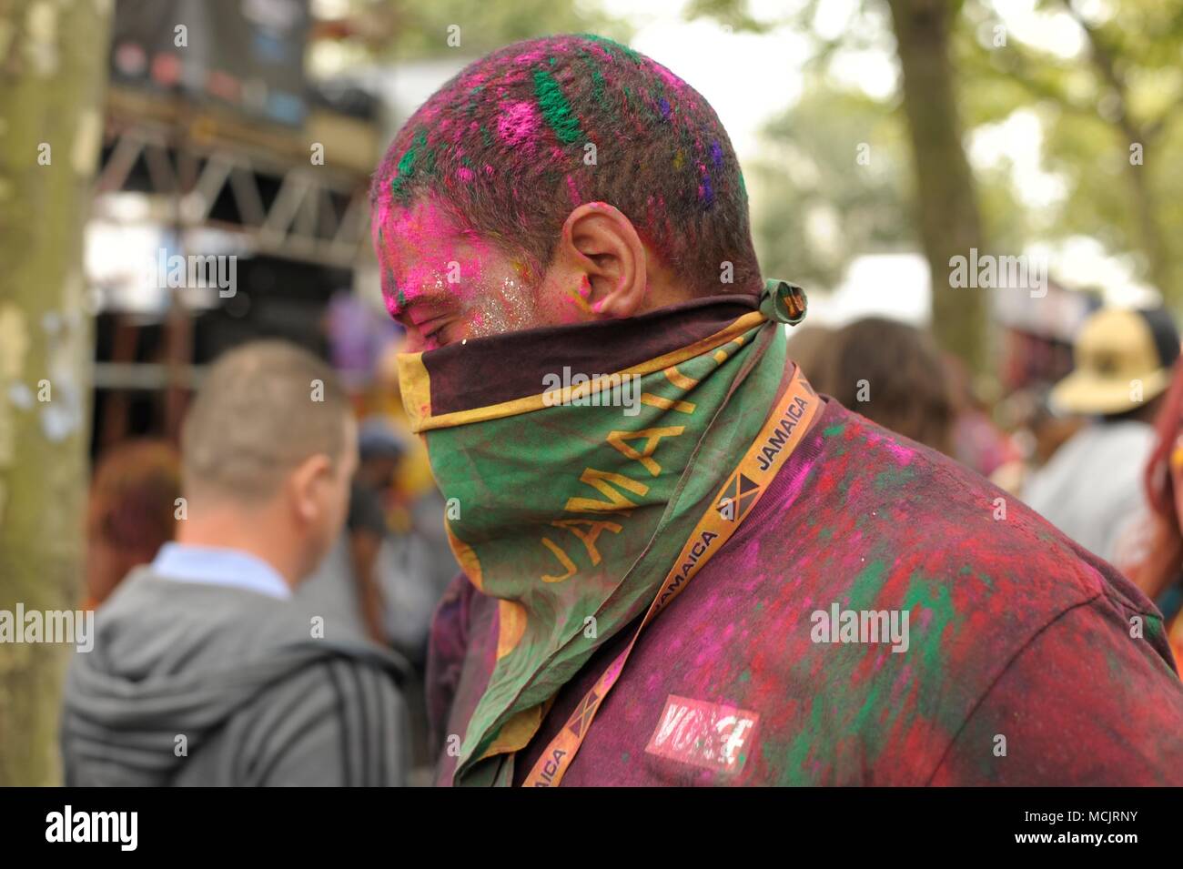 Carnival 2016, Notting hill, London, party revellers Stock Photo - Alamy