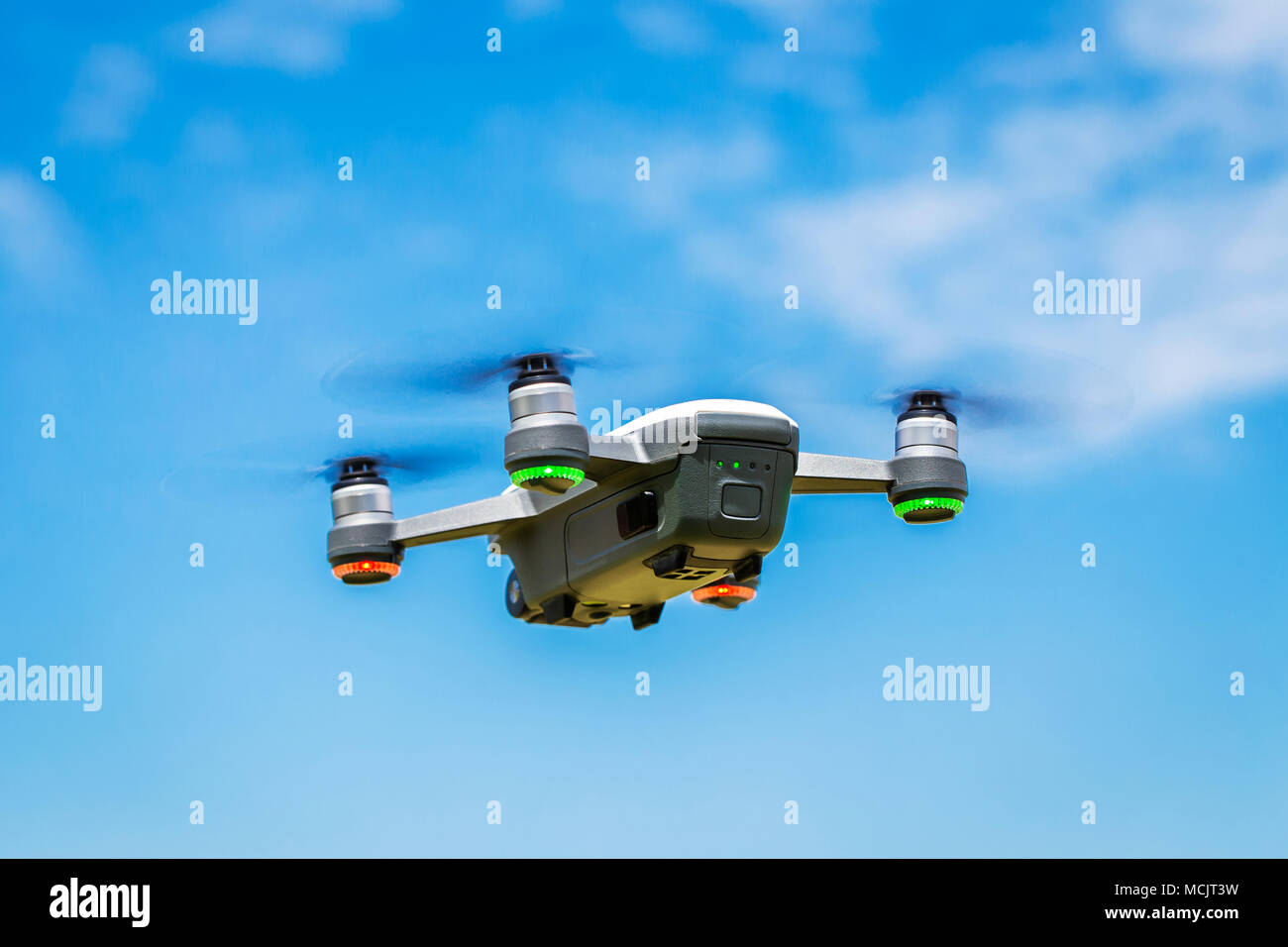 Small drones hi-res stock photography and images - Alamy