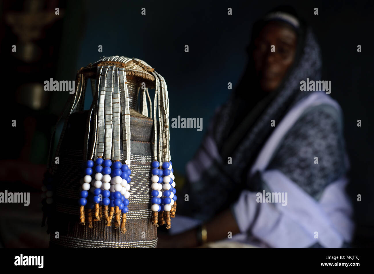 Oromo woman ethiopia in traditional hi-res stock photography and images ...