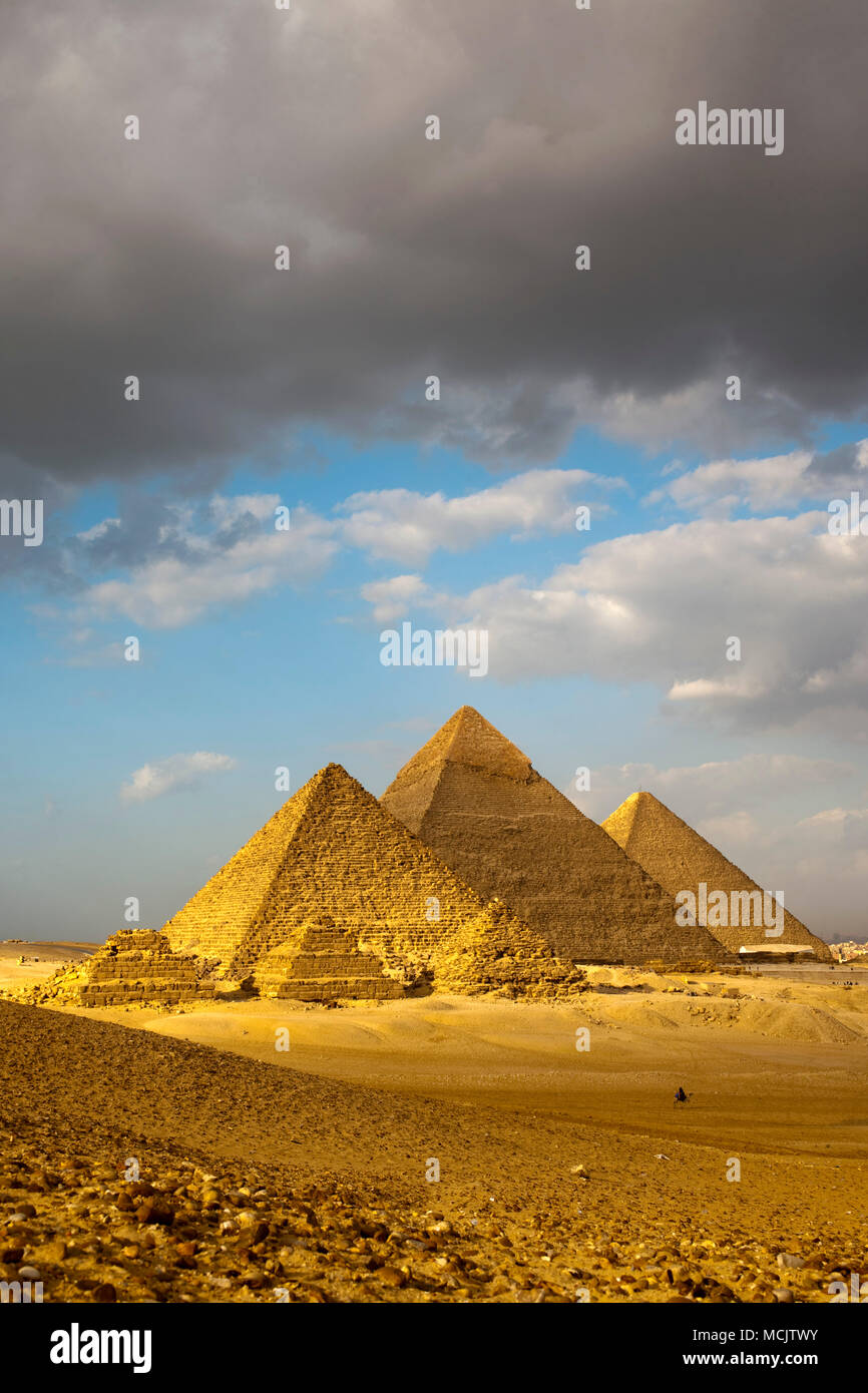 Aegypten, Gizeh, Die Pyramiden von Gizeh, von S¸den gesehen; im ...