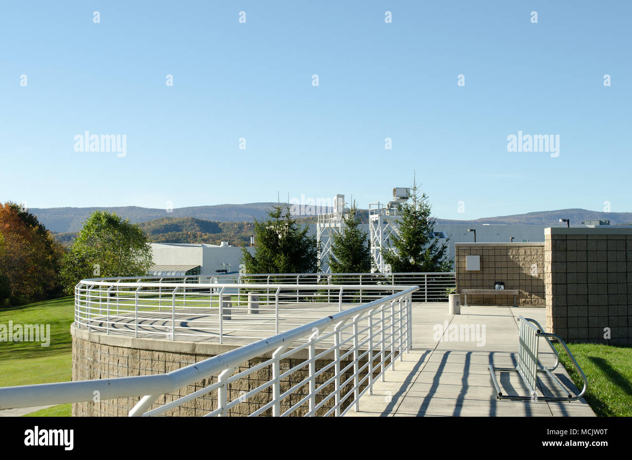 Pathway with railing hi-res stock photography and images - Alamy