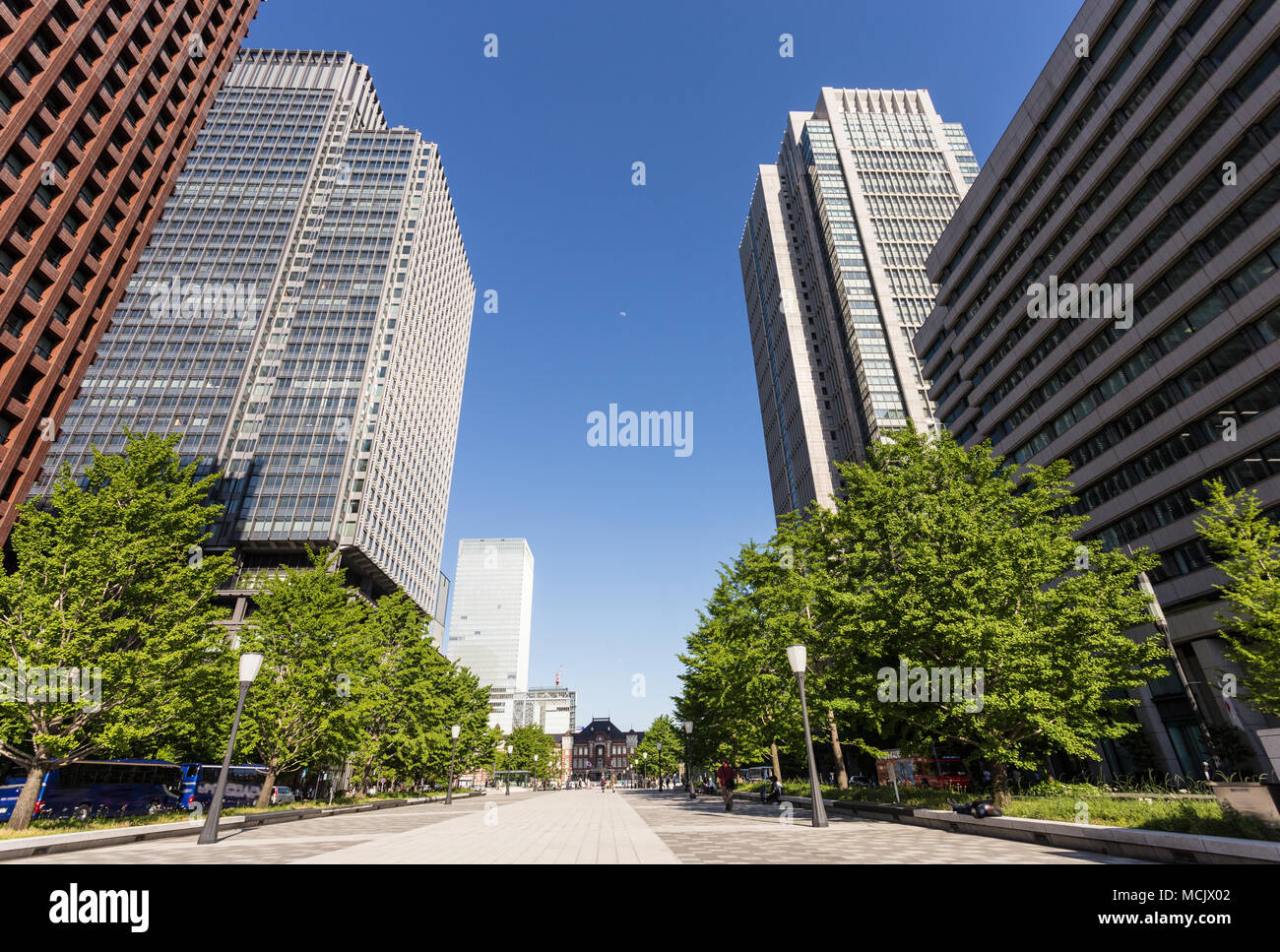 Modern office buildings in the buisiness district of Marunouchi in the ...