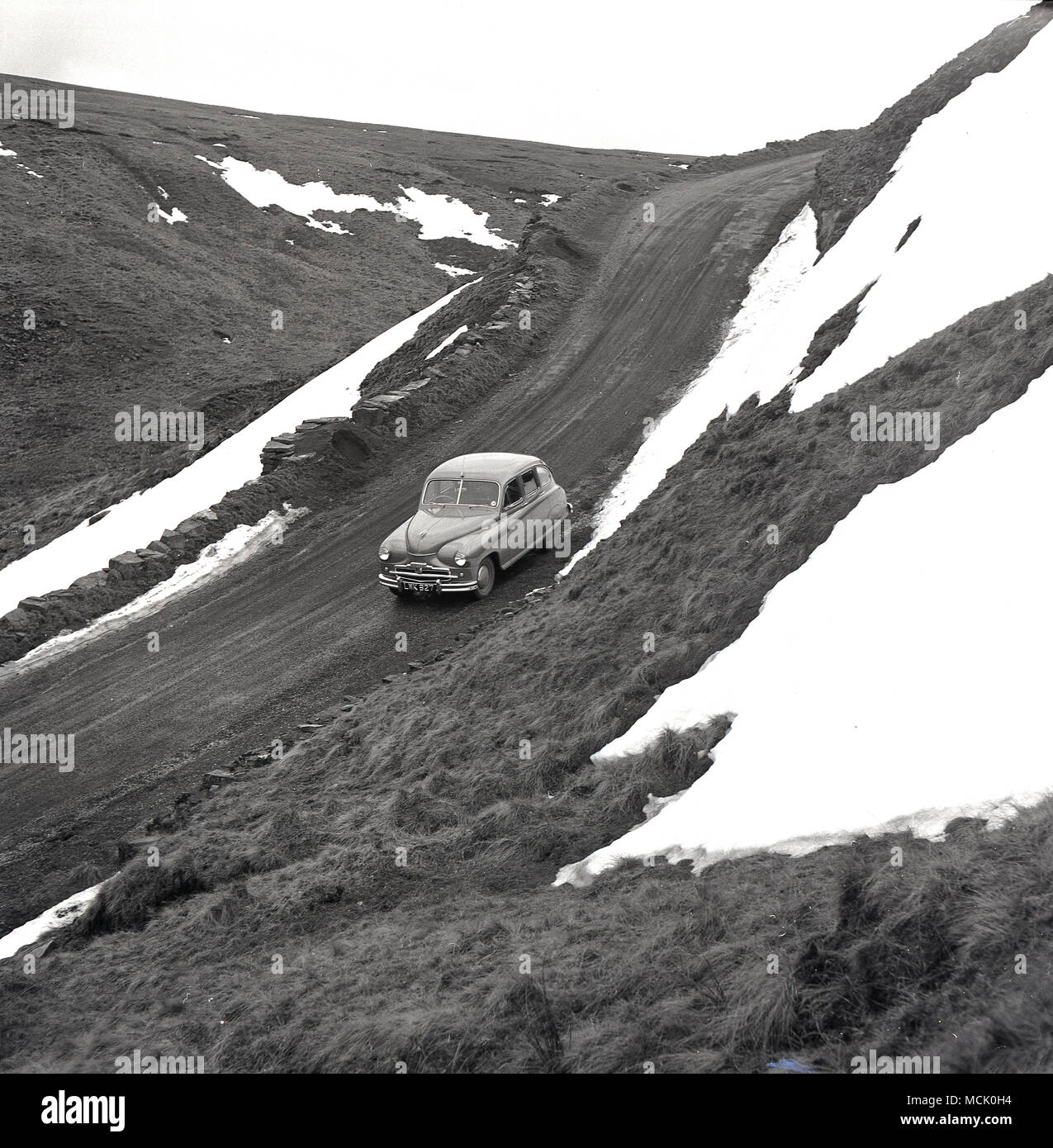 Britain road 1950s hi-res stock photography and images - Alamy