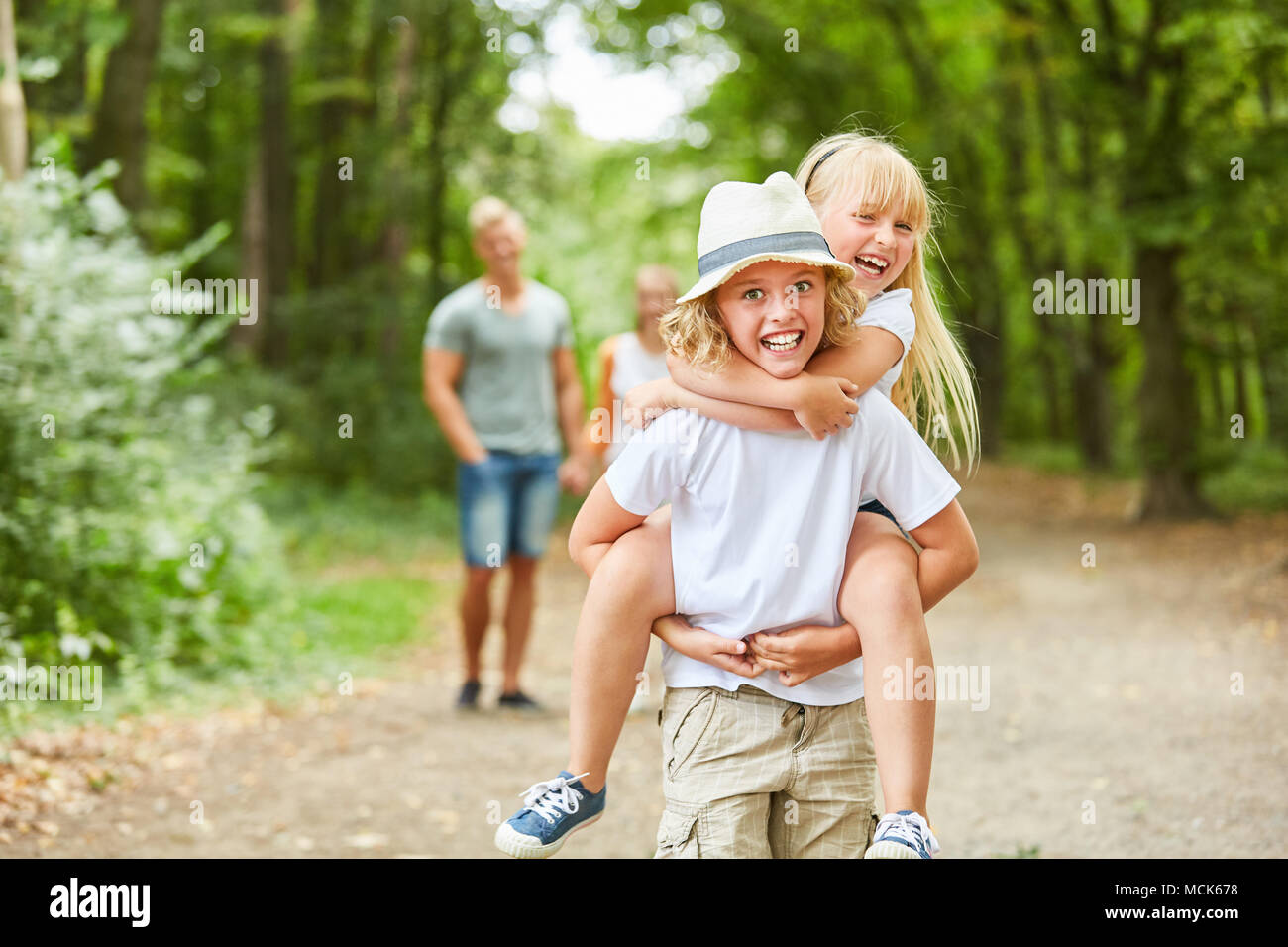 Piggyback hi-res stock photography and images - Alamy