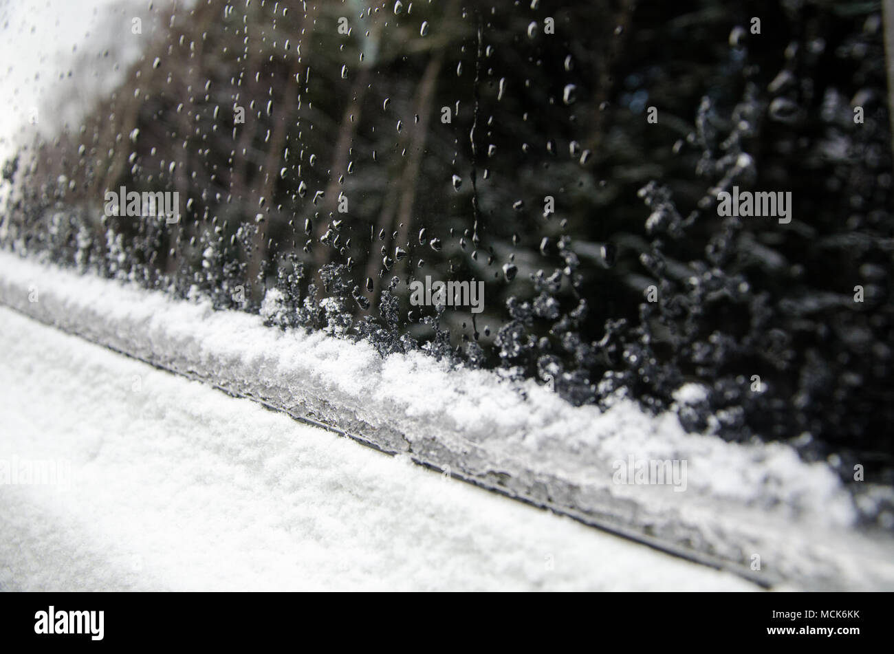Car window covered in frost hi-res stock photography and images - Alamy