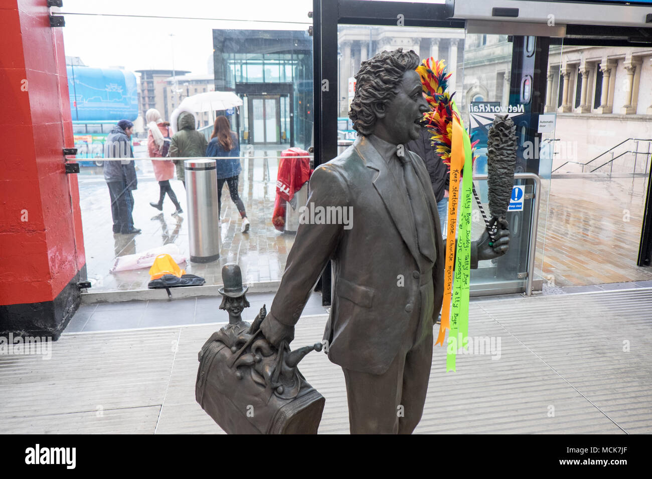 Ken,Dodd,Ken Dodd,statue,sculpture,diddymen,comedian,institution ...