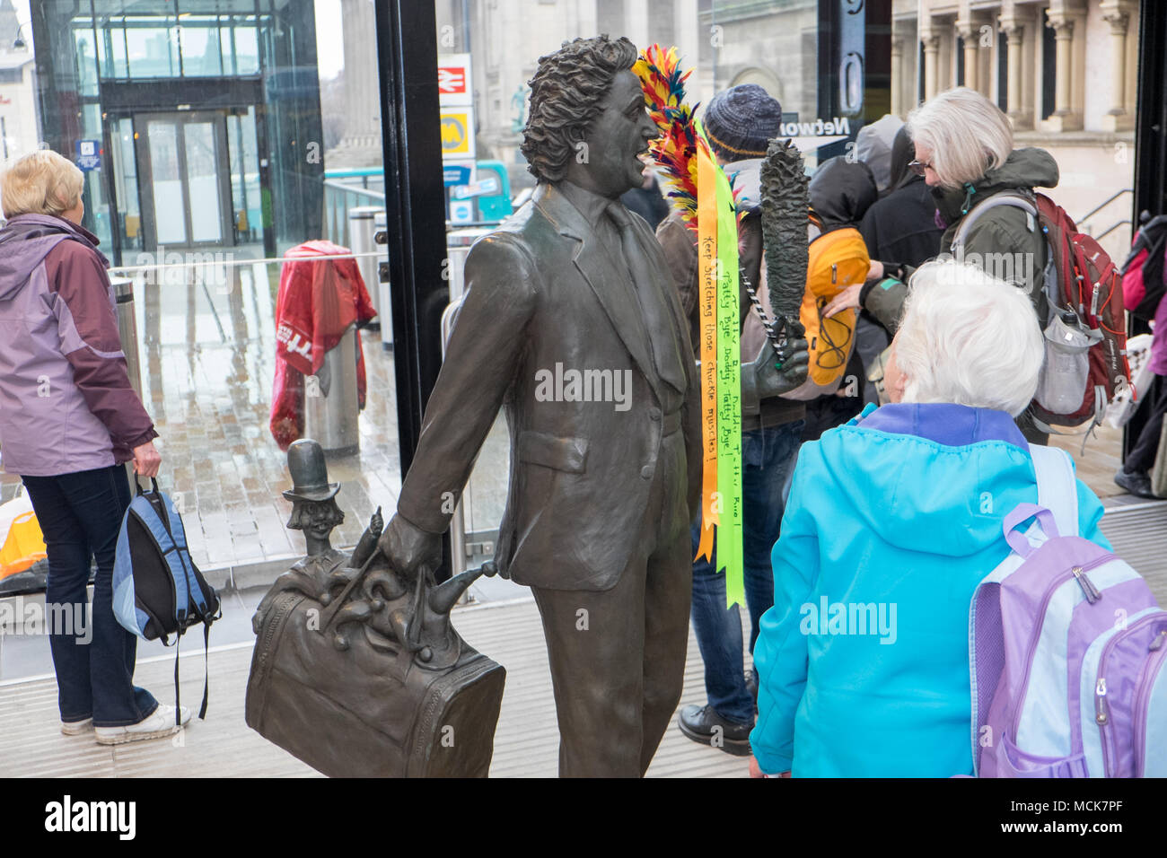 Ken,Dodd,Ken Dodd,statue,sculpture,diddymen,comedian,institution ...