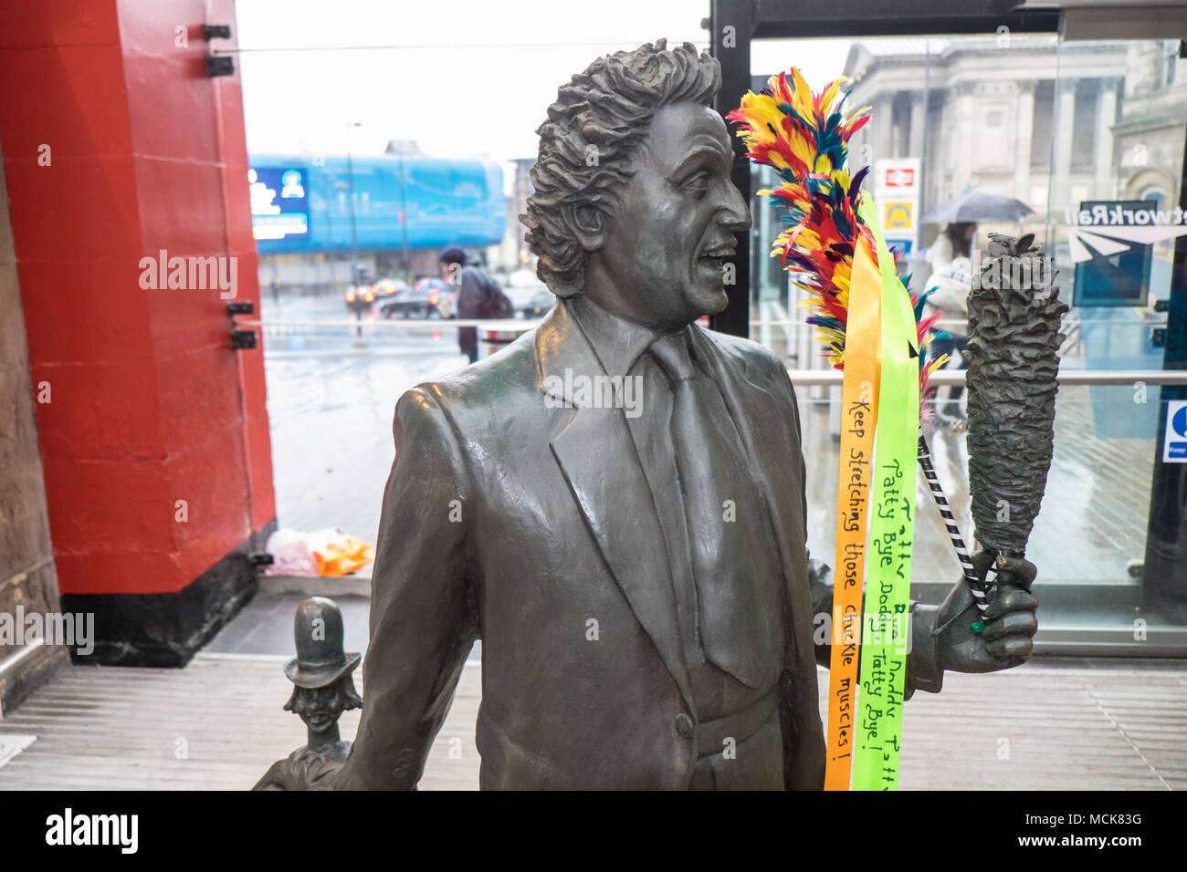 Ken,Dodd,Ken Dodd,statue,sculpture,diddymen,comedian,institution ...