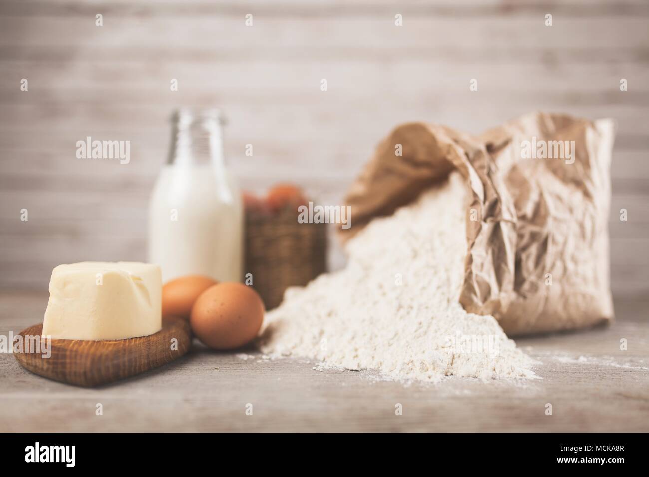 Basic baking ingredients Stock Photo - Alamy