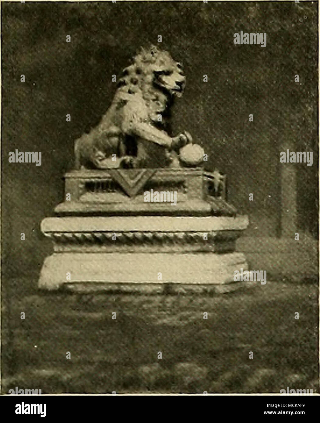 . LAMAIST LION (mALE). BRONZE. YUNG HO KDNG (lAMA TEMPLE, PEKING), CH ...