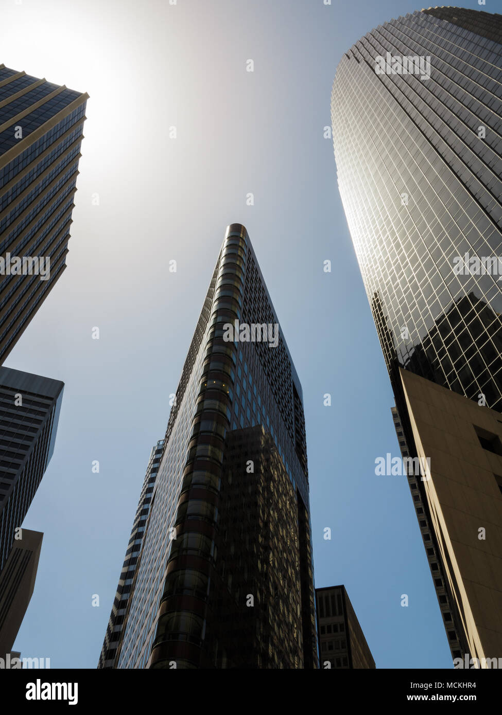 Converging patterns hi-res stock photography and images - Alamy