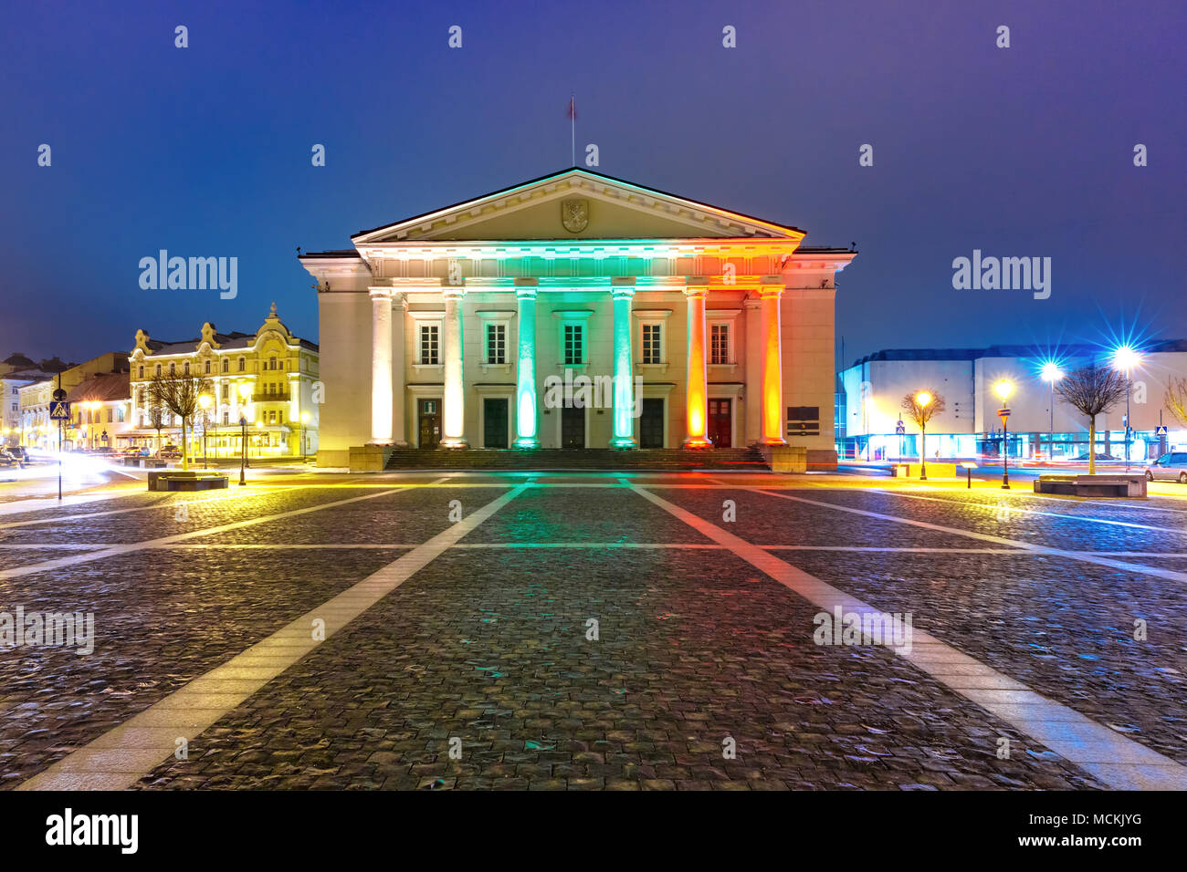 Old townhall square hi-res stock photography and images - Alamy