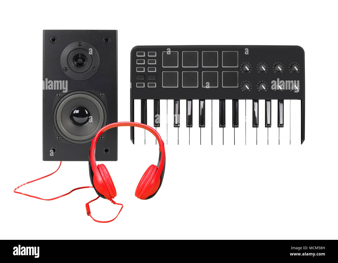 Music and sound - Front view line array loudspeaker enclosure cabinet ...